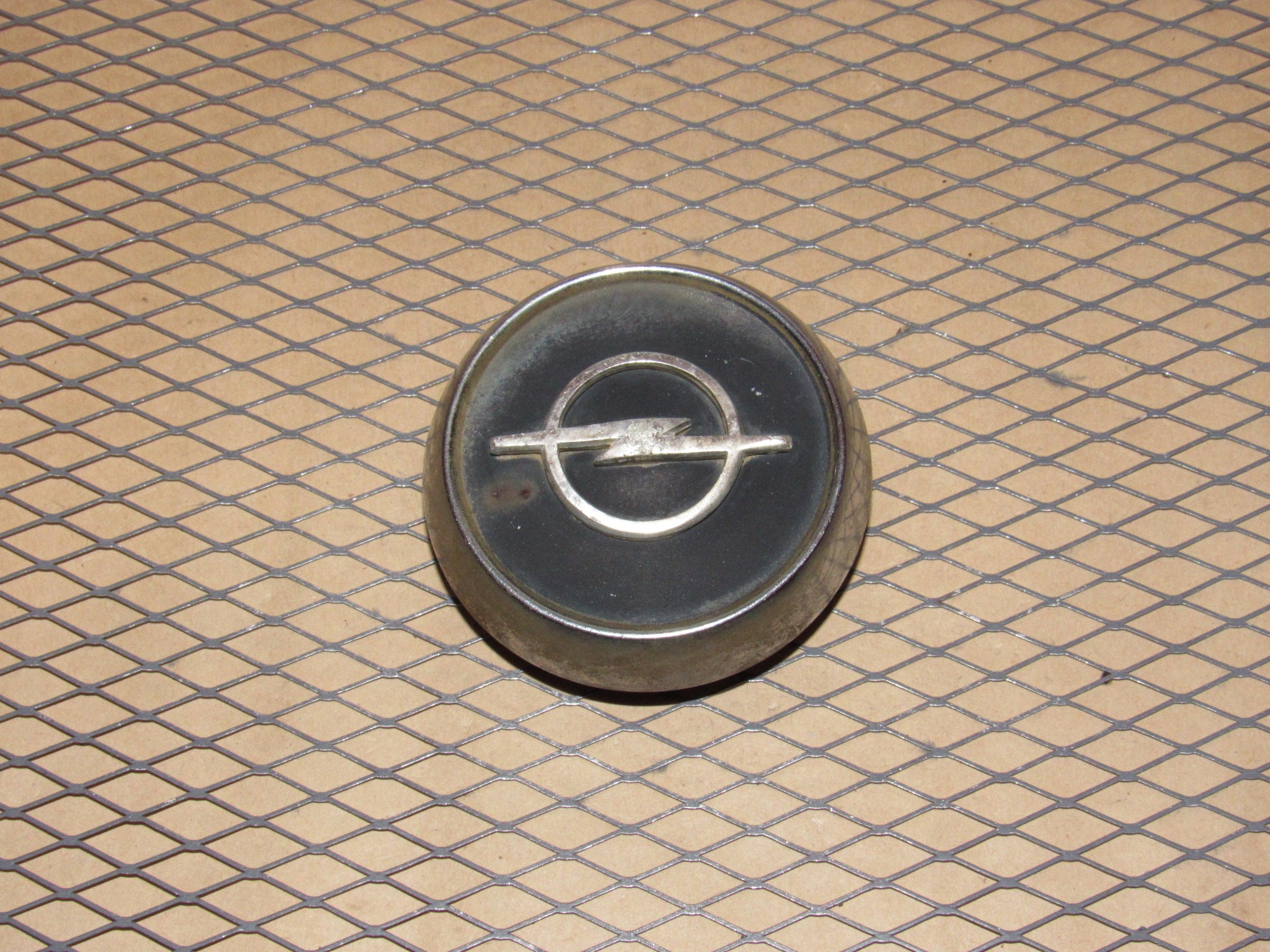 68-73 Opel GT OEM Wheel Center Cap – Autopartone