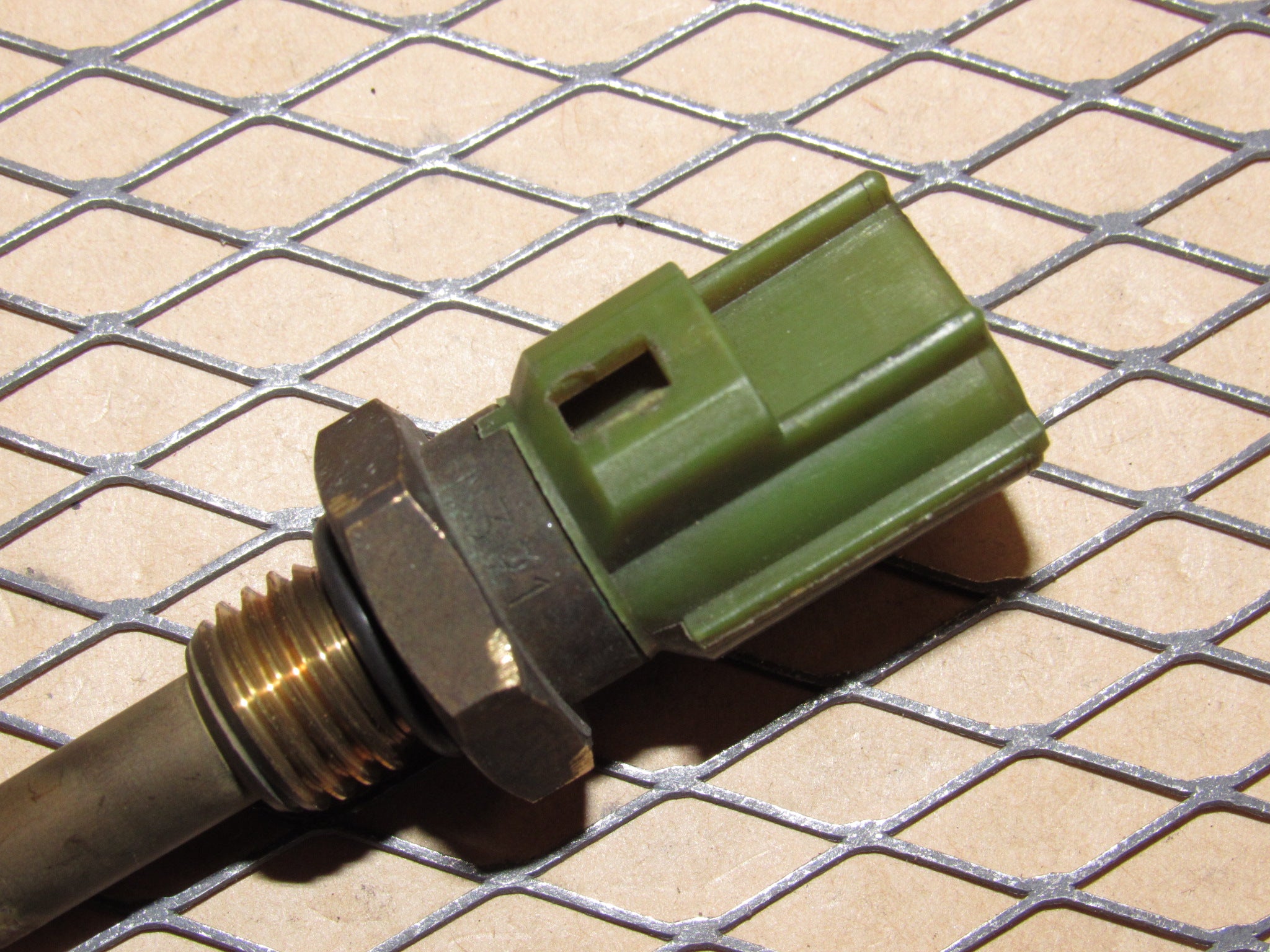 93 94 95 Mazda RX7 OEM Secondary Fuel Rail Fuel Temperature Sensor ...