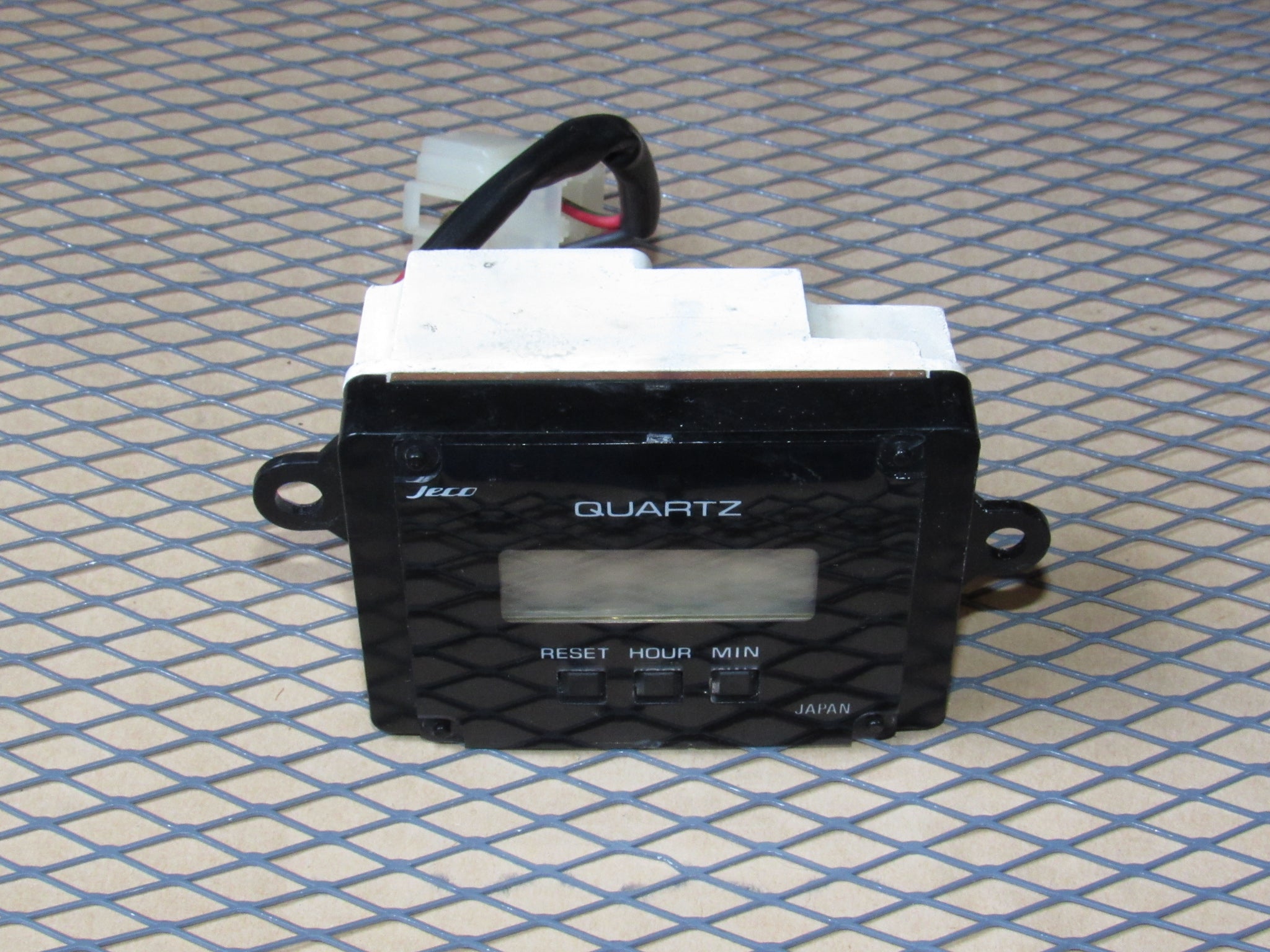 84-85 Mazda RX7 OEM Dash Digital Clock – Autopartone