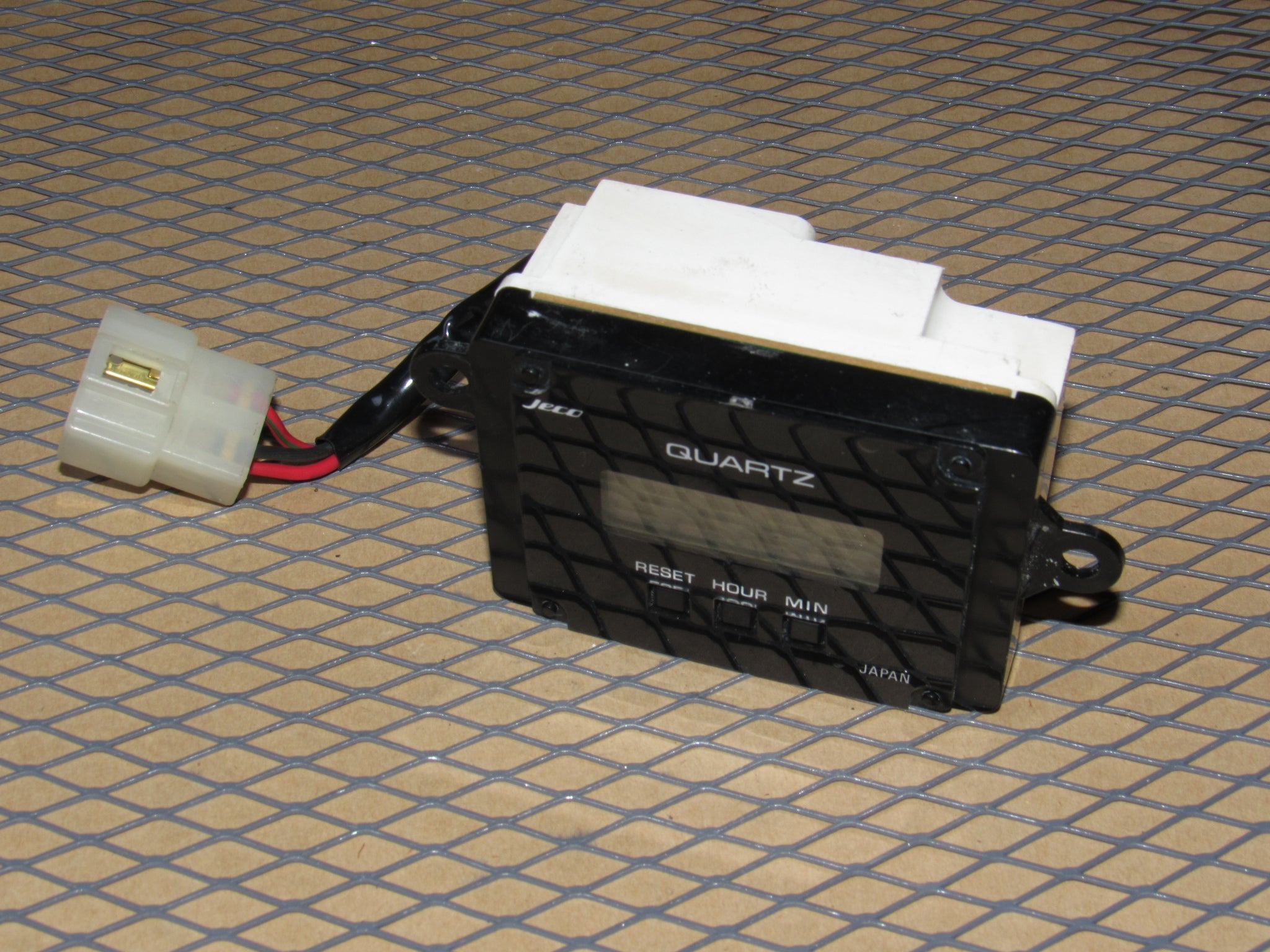 84-85 Mazda RX7 OEM Dash Digital Clock – Autopartone