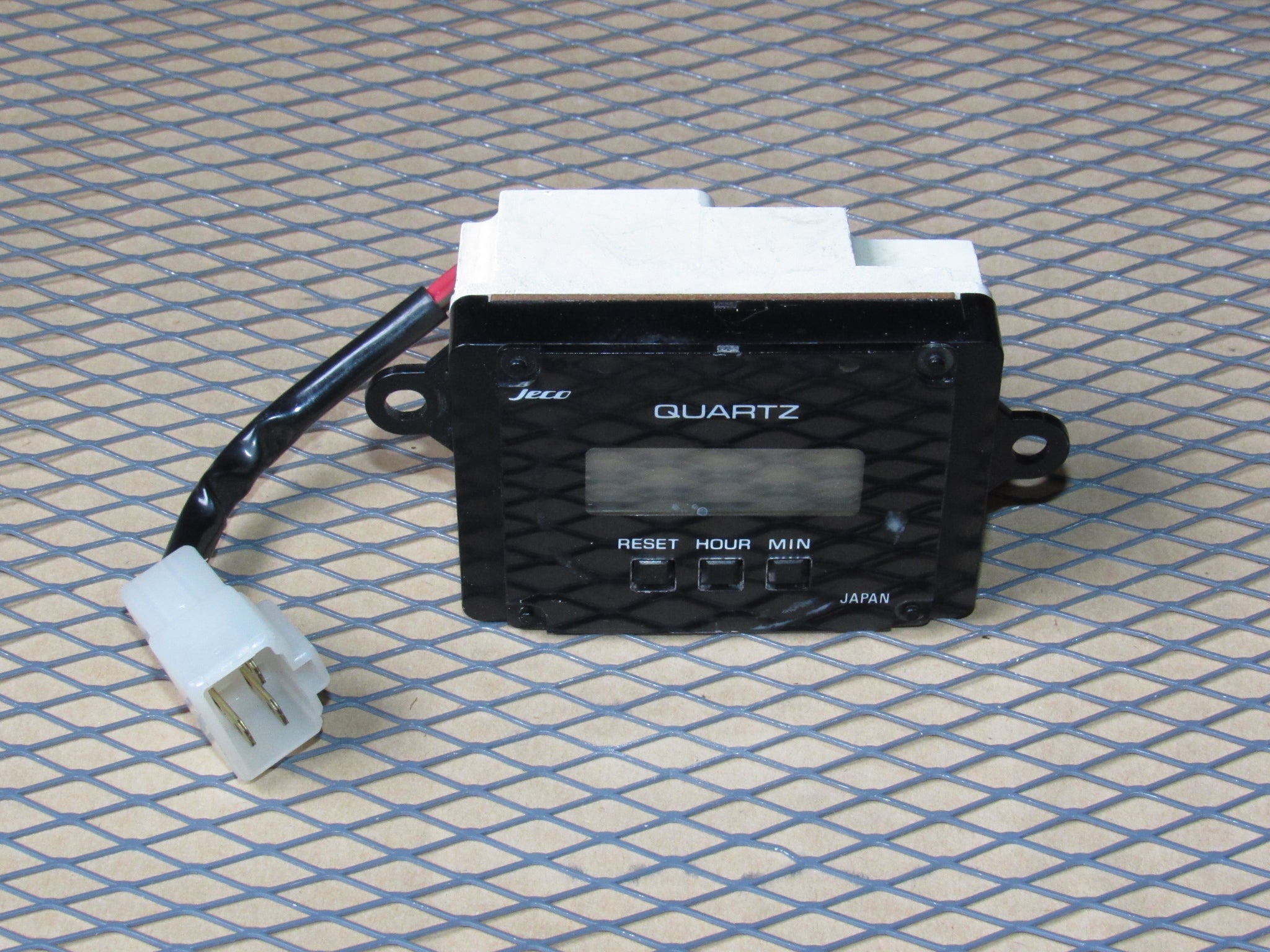 84-85 Mazda RX7 OEM Dash Digital Clock – Autopartone