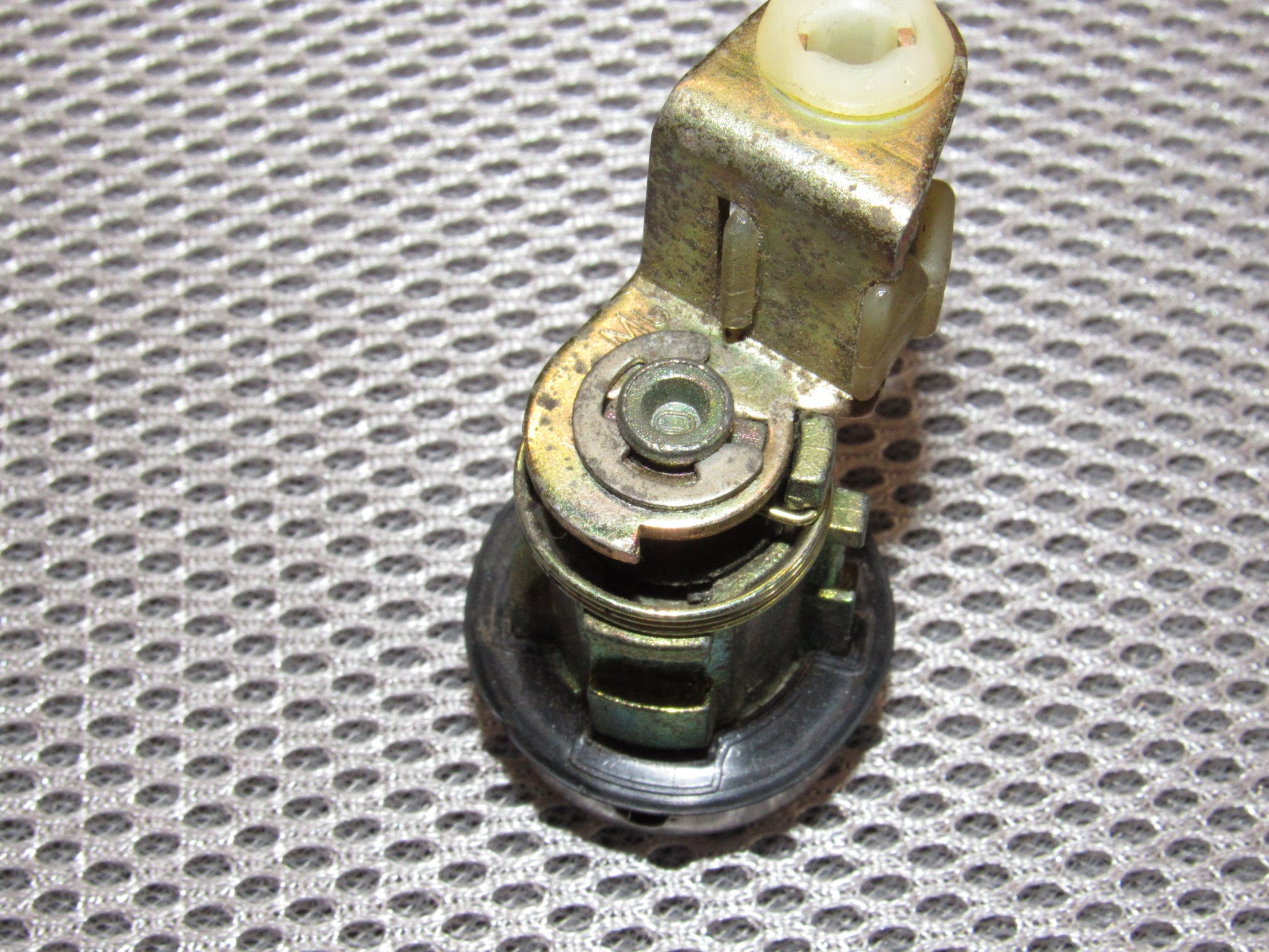84 85 86 Nissan 300zx OEM Hatch Door Trunk Latch Lock Cylinder Tumbler ...