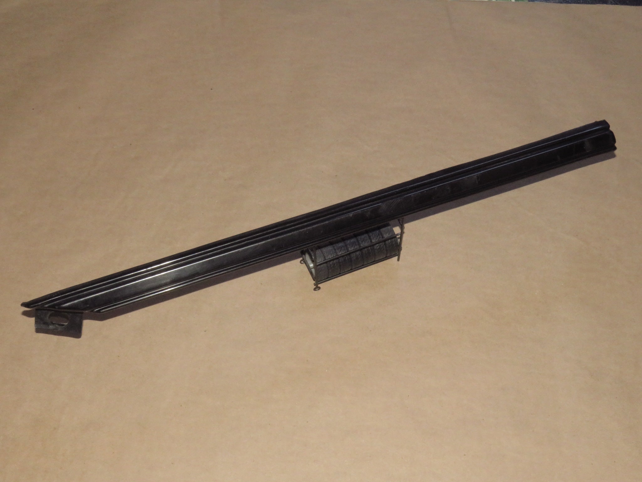 84 85 Pontiac Fiero OEM Rear Quarter Panel Moulding - Right – Autopartone