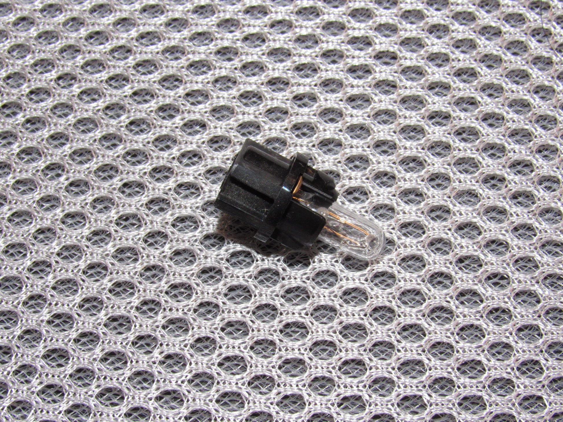 99 Mazda Miata 10AE OEM Speedometer Instrument Cluster Bulb Socket ...