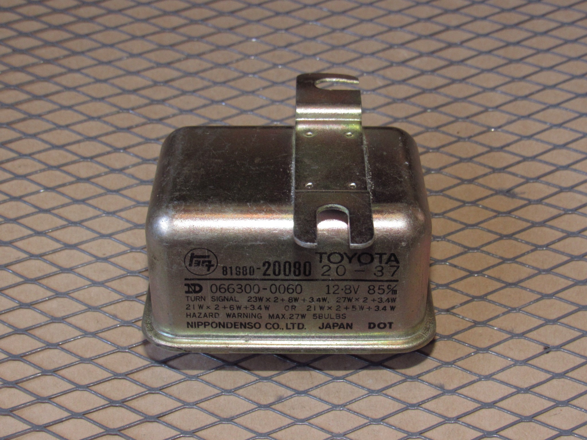 Toyota Flasher Relay 81980-20080 – Autopartone
