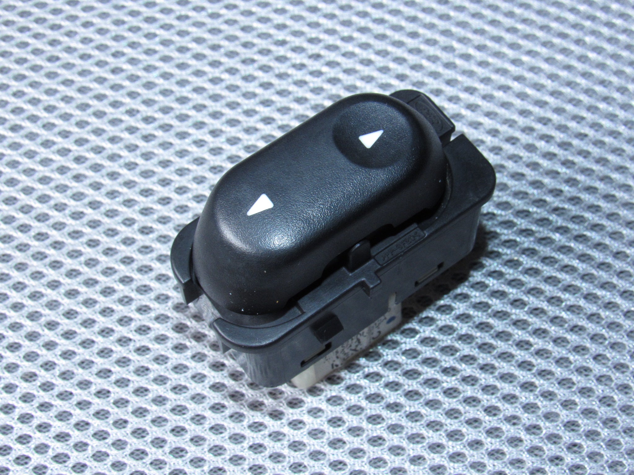 01-07 Ford Escape OEM Front Window Switch - Right – Autopartone