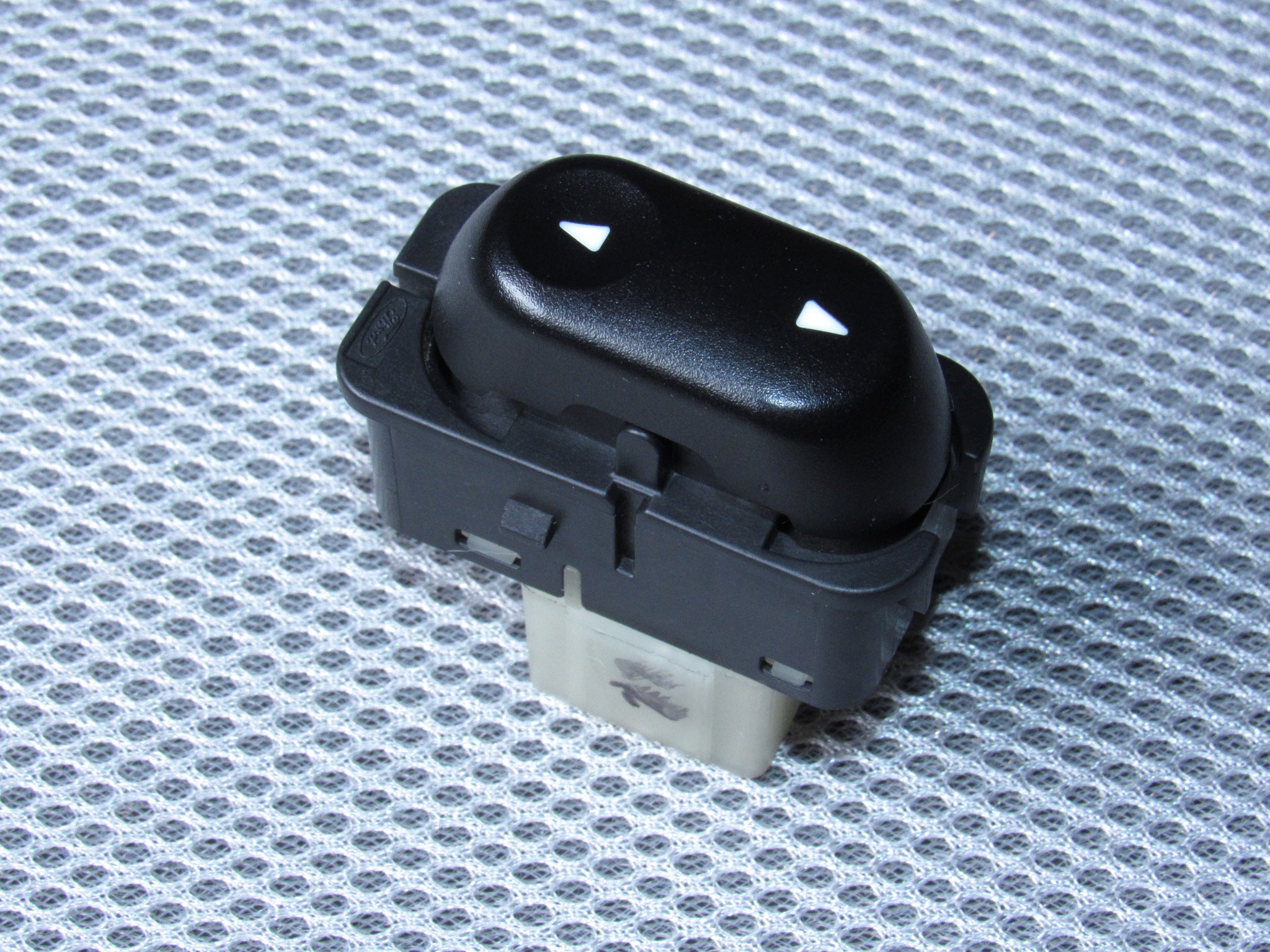 01-07 Ford Escape OEM Rear Window Switch – Autopartone