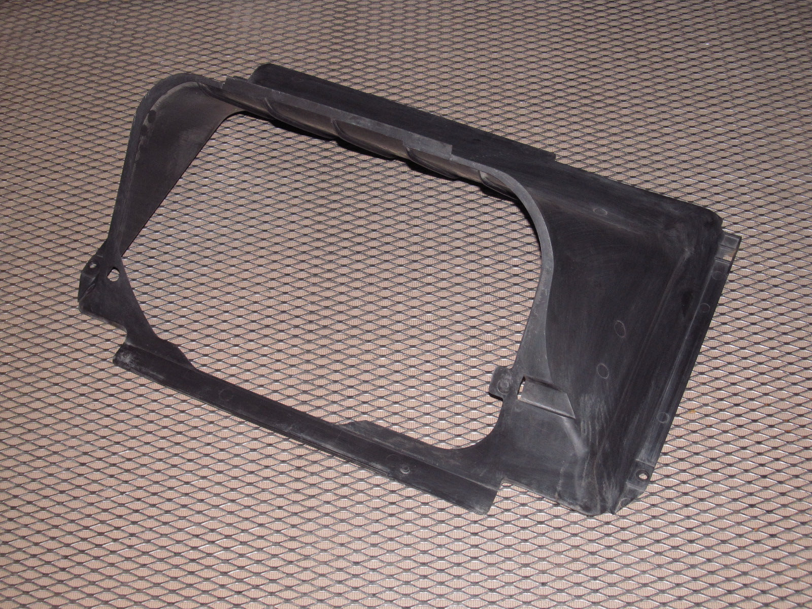 87 88 89 Nissan 300zx OEM Radiator Fan Shroud – Autopartone