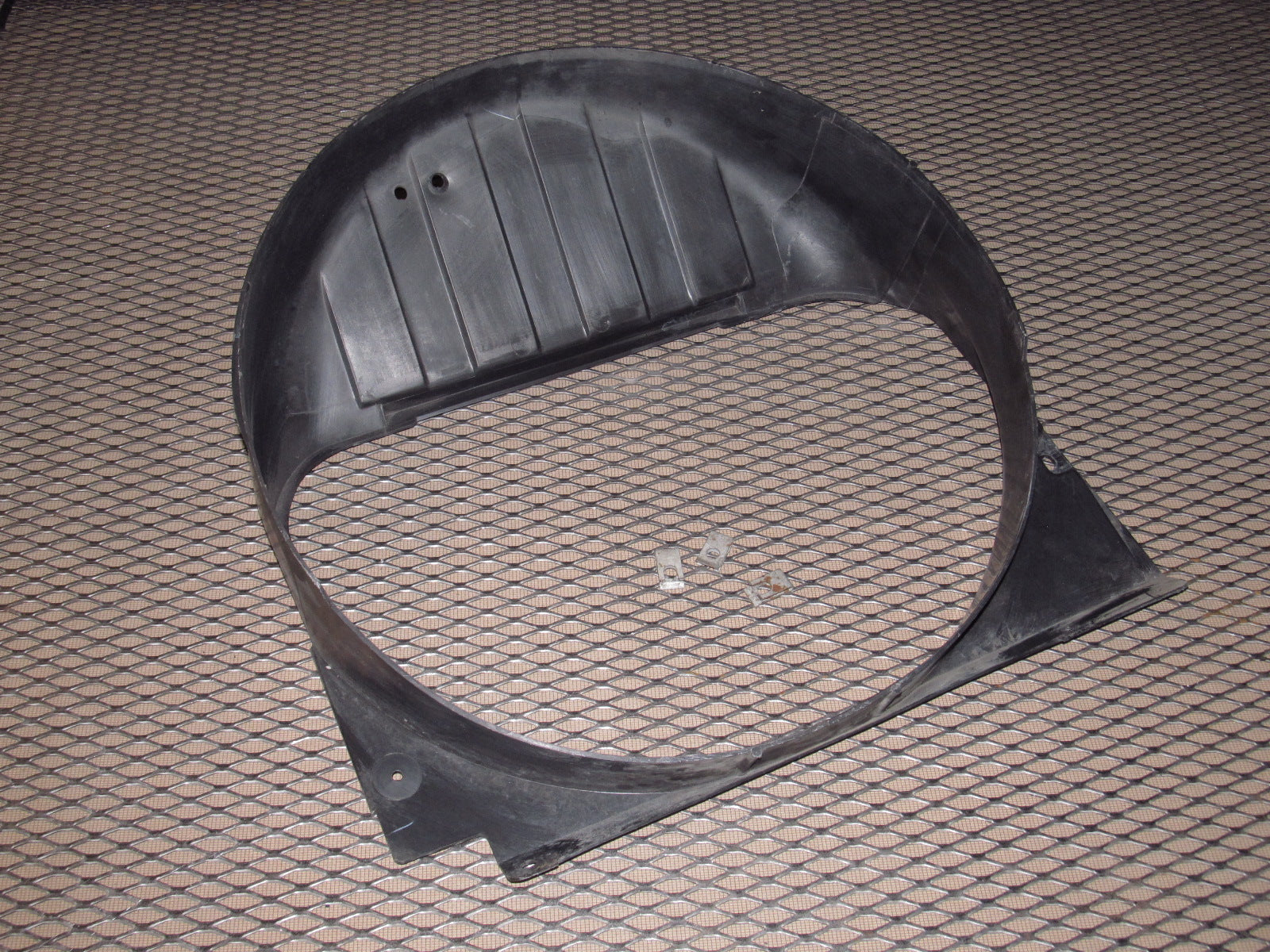 87 88 89 Nissan 300zx OEM Engine Fan Shroud – Autopartone