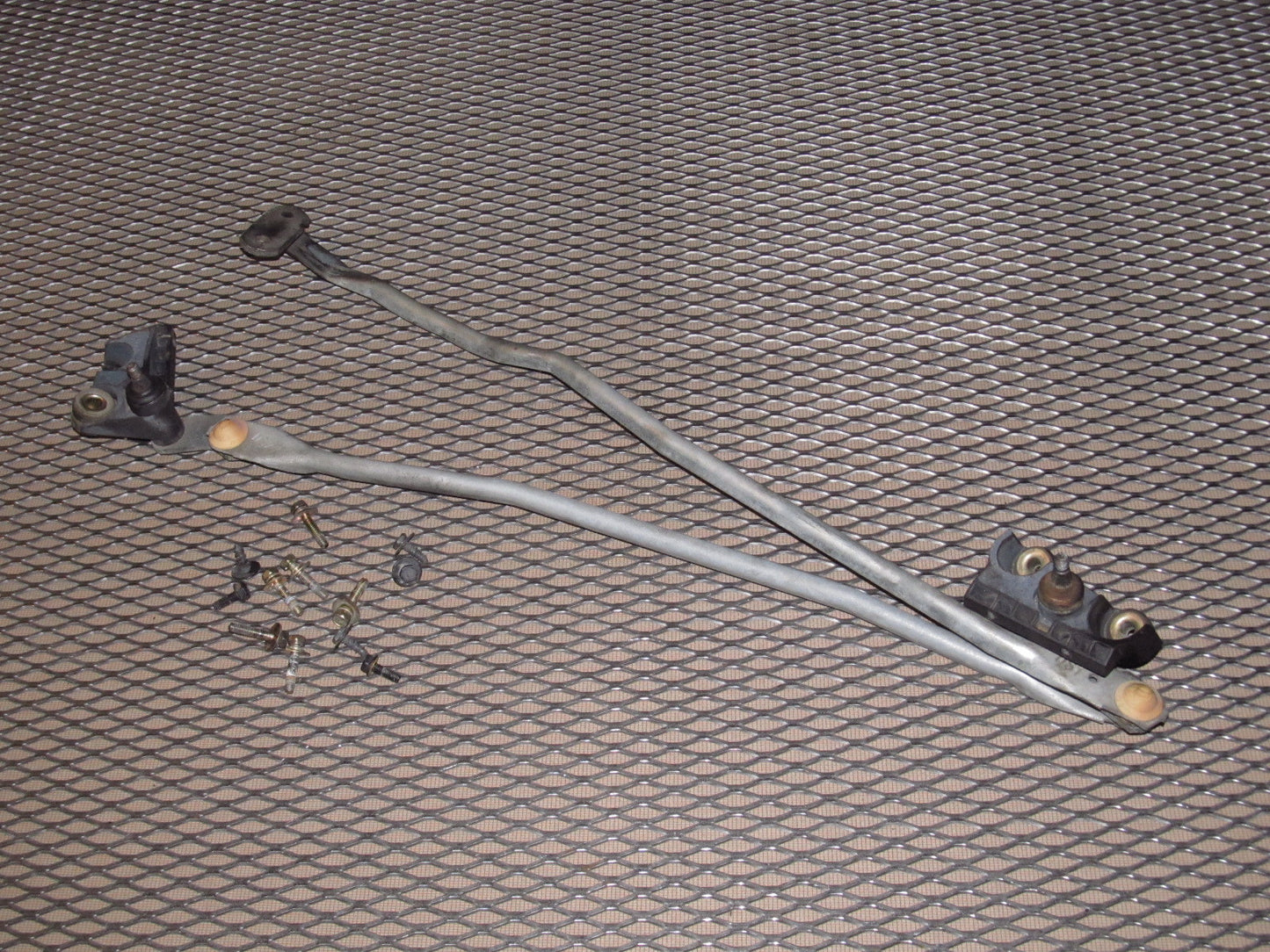 97 98 99 Mitsubishi Eclipse OEM Front Wiper Linkage – Autopartone.com