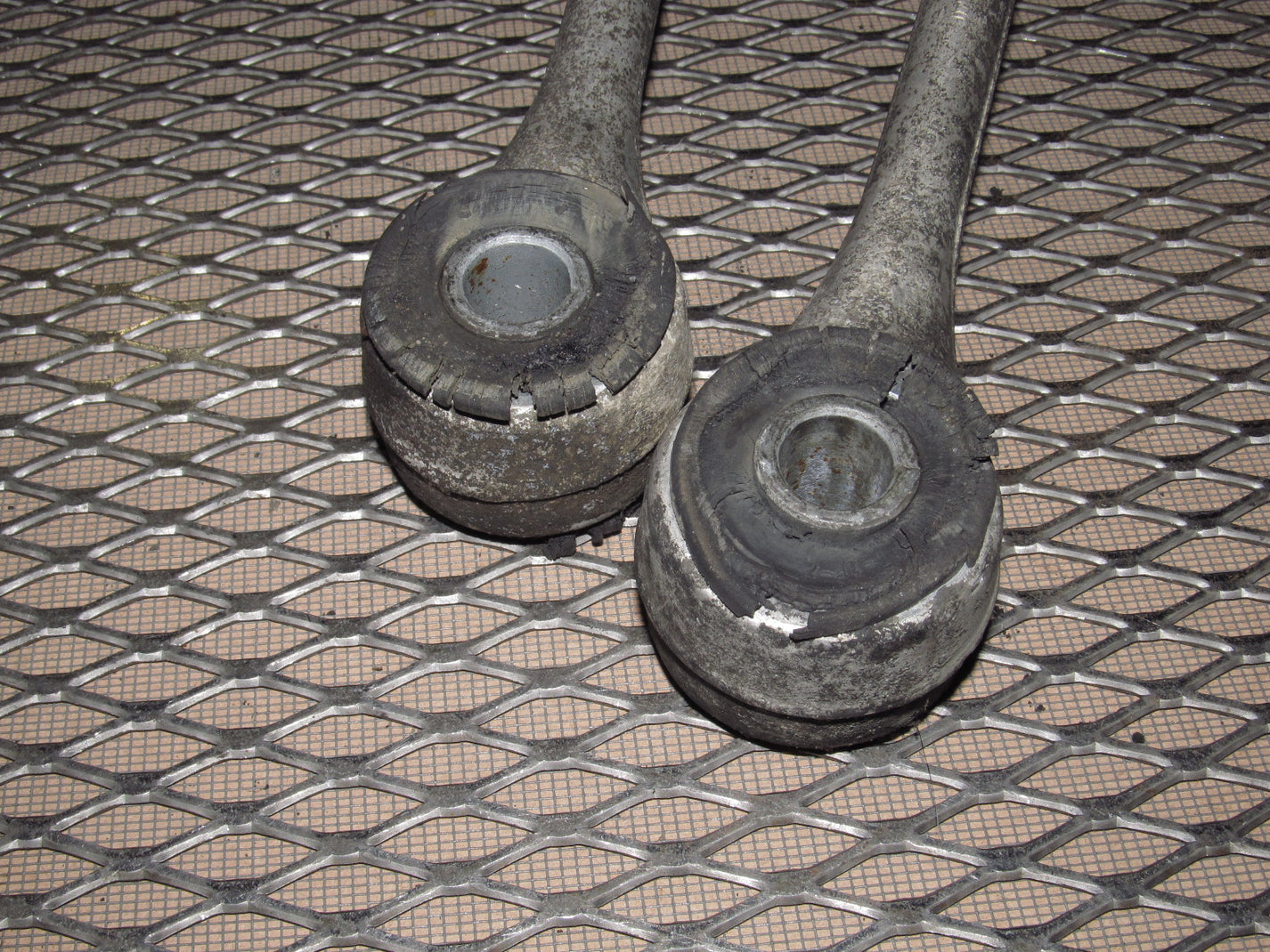 84-96 Chevrolet Corvette OEM Rear Control Arm Upper Link - Right ...