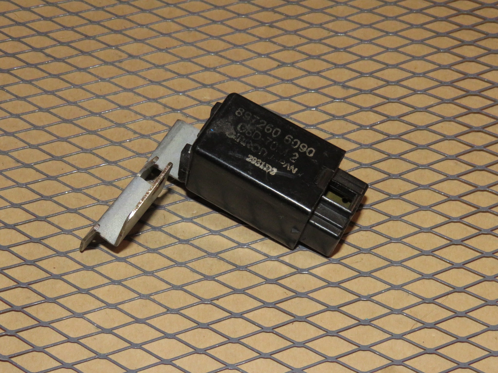 98 99 00 01 02 Isuzu Rodeo OEM Timer Relay 897260 6090 – Autopartone