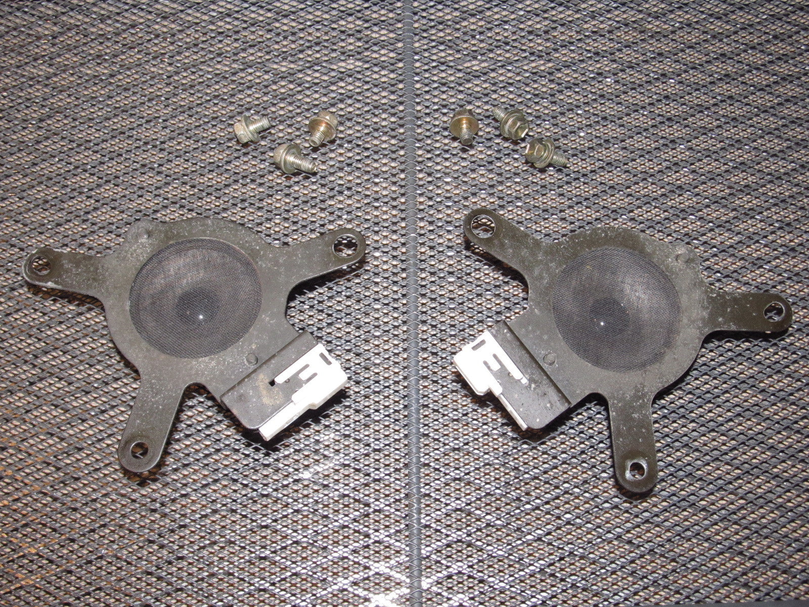 91 92 93 94 95 Toyota MR2 OEM Rear Speaker - Set – Autopartone