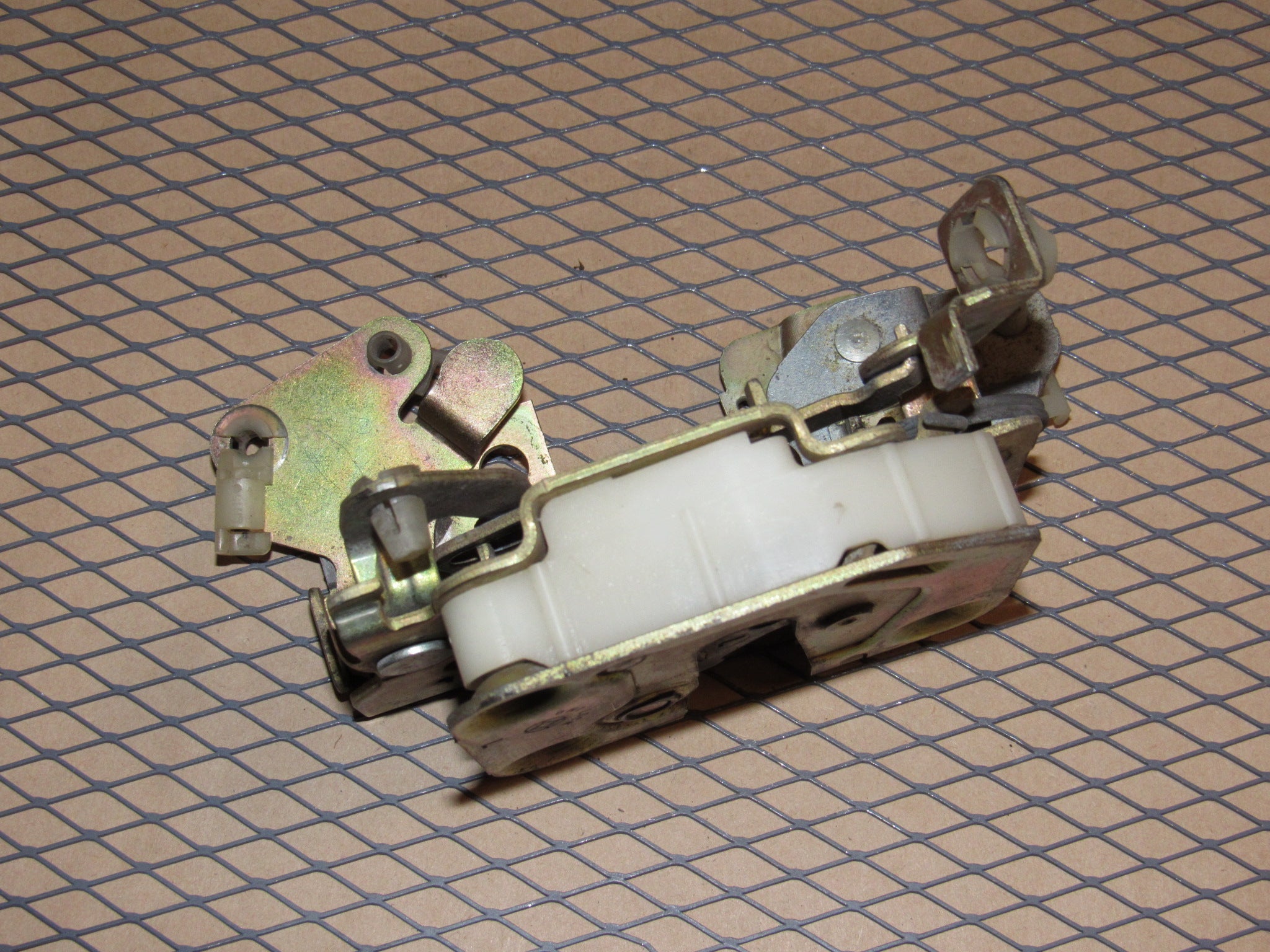 82 83 Datsun 280zx OEM Power Door Lock Latch - Left – Autopartone.com