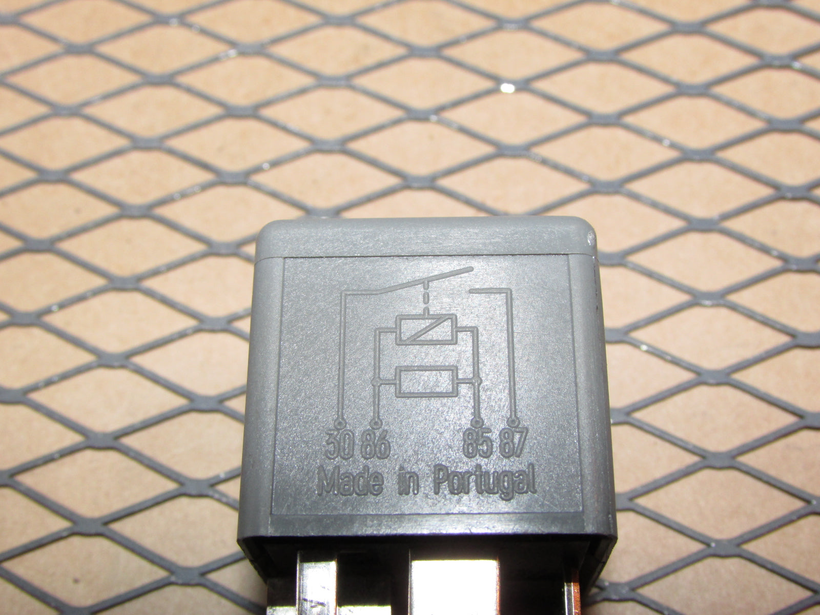 Audi & Volkswagen Relay (428) 1J0 906 381B – Autopartone