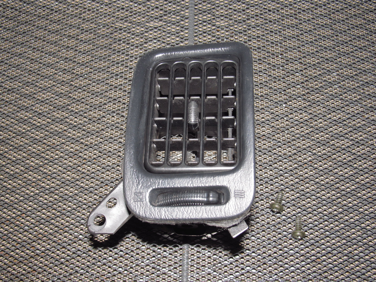 91 92 93 94 95 Toyota MR2 OEM A/C Heater Dash Vent - Right – Autopartone
