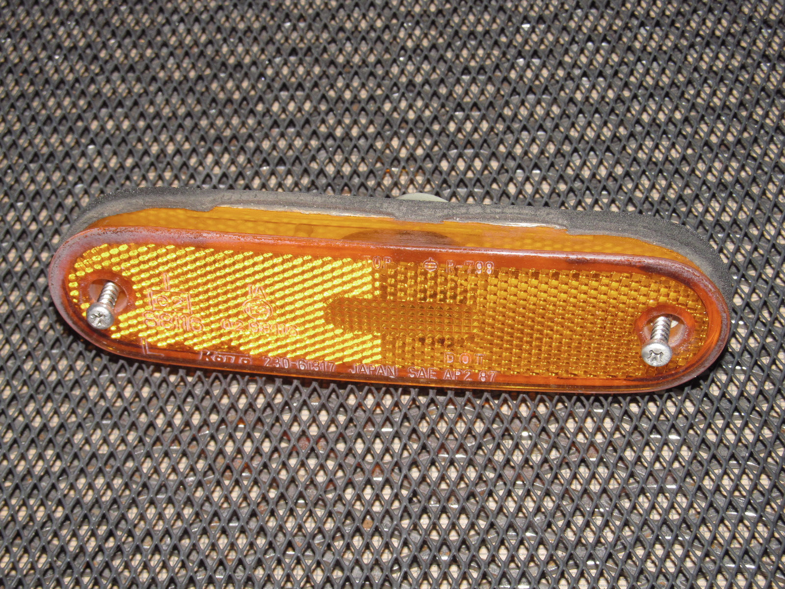 94 95 96 97 Mazda Miata OEM Front Side Marker Light - Left – Autopartone