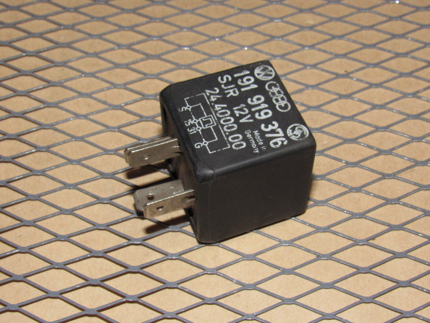 Audi & Volkswagen Relay (43) 191 919 376 – Autopartone