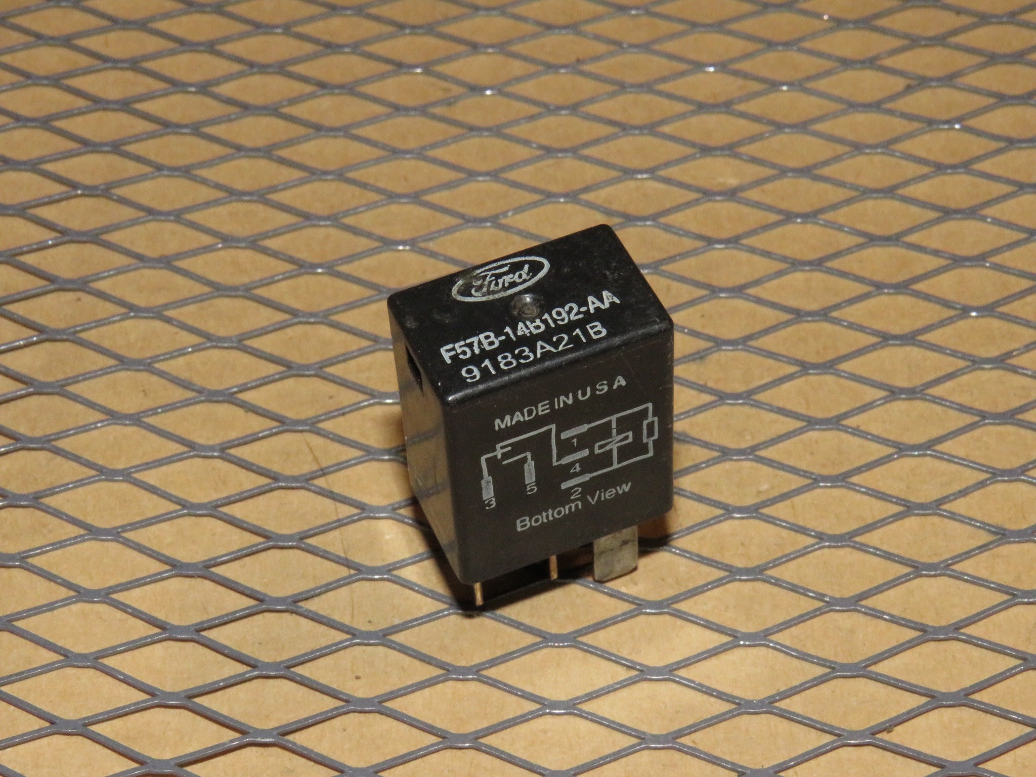 Ford Relay F57B-14B192-AA – Autopartone.com