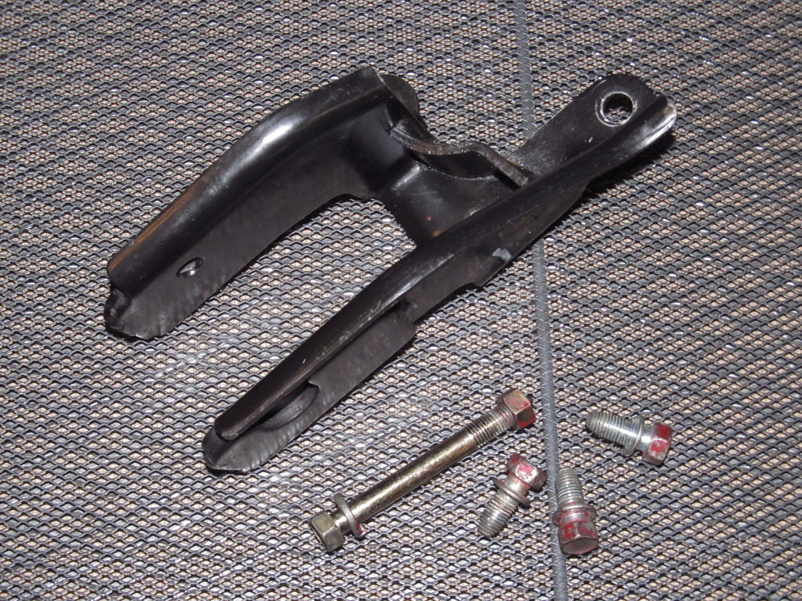 97 98 99 Mitsubishi Eclipse OEM Engine Motor Mount Bracket - Rear - NA ...