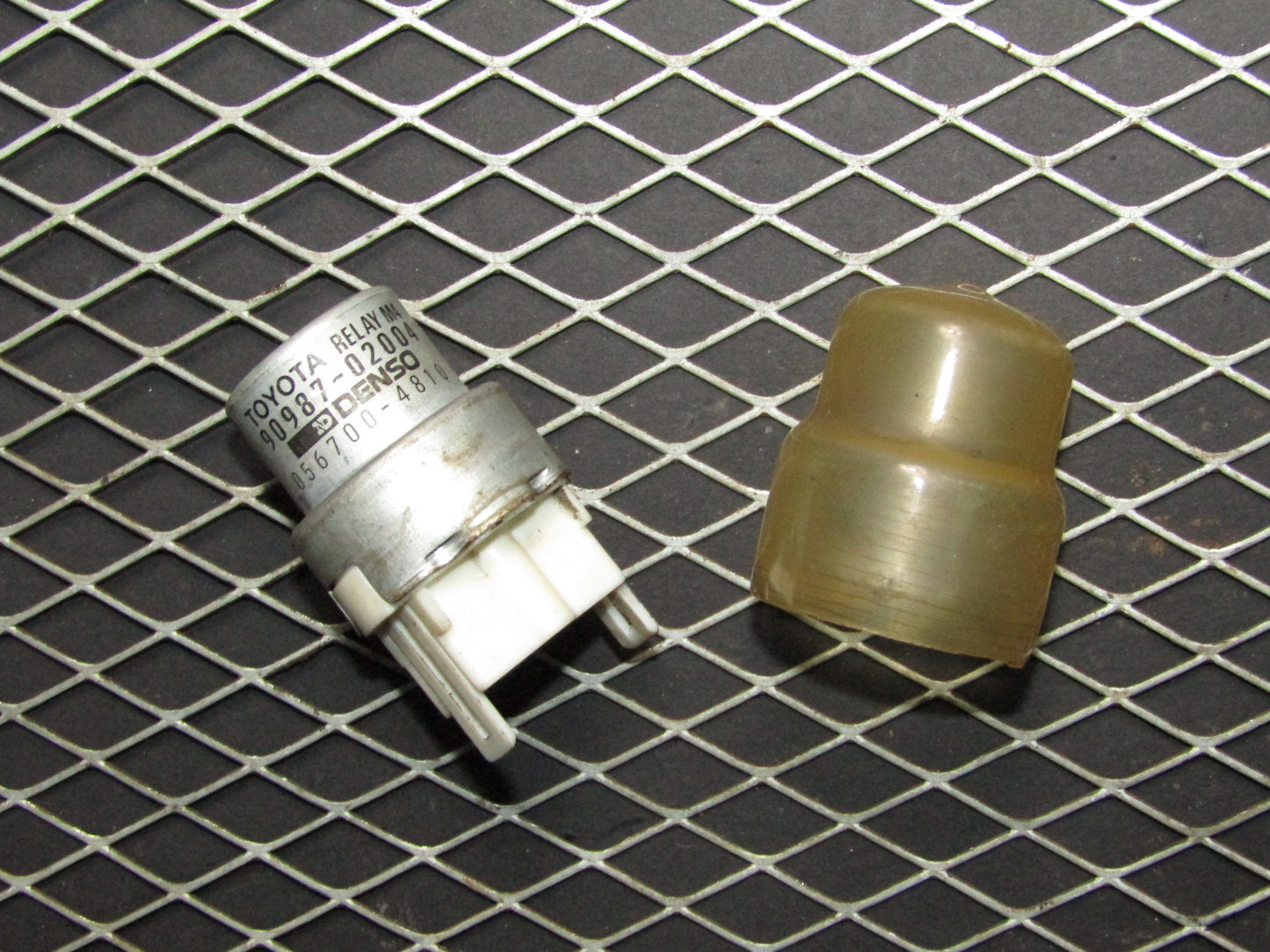 87 88 89 90 91 Toyota Crown Royal Saloon OEM Relay - 90987-02004 ...