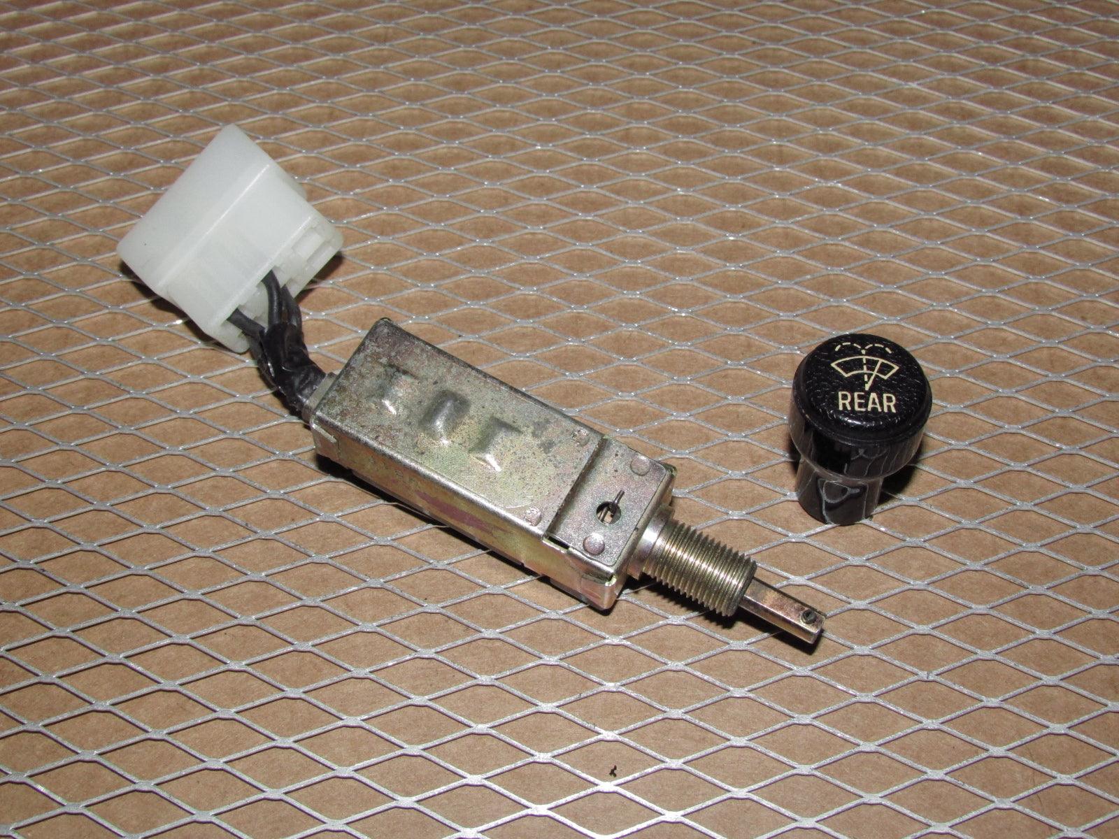 79 80 81 Datsun 280zx OEM Rear Wiper Switch & Knob – Autopartone.com