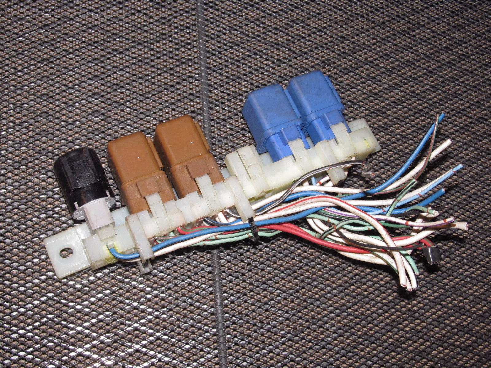 87 88 89 Nissan 300zx OEM Interior Relay Fuse Box – Autopartone.com