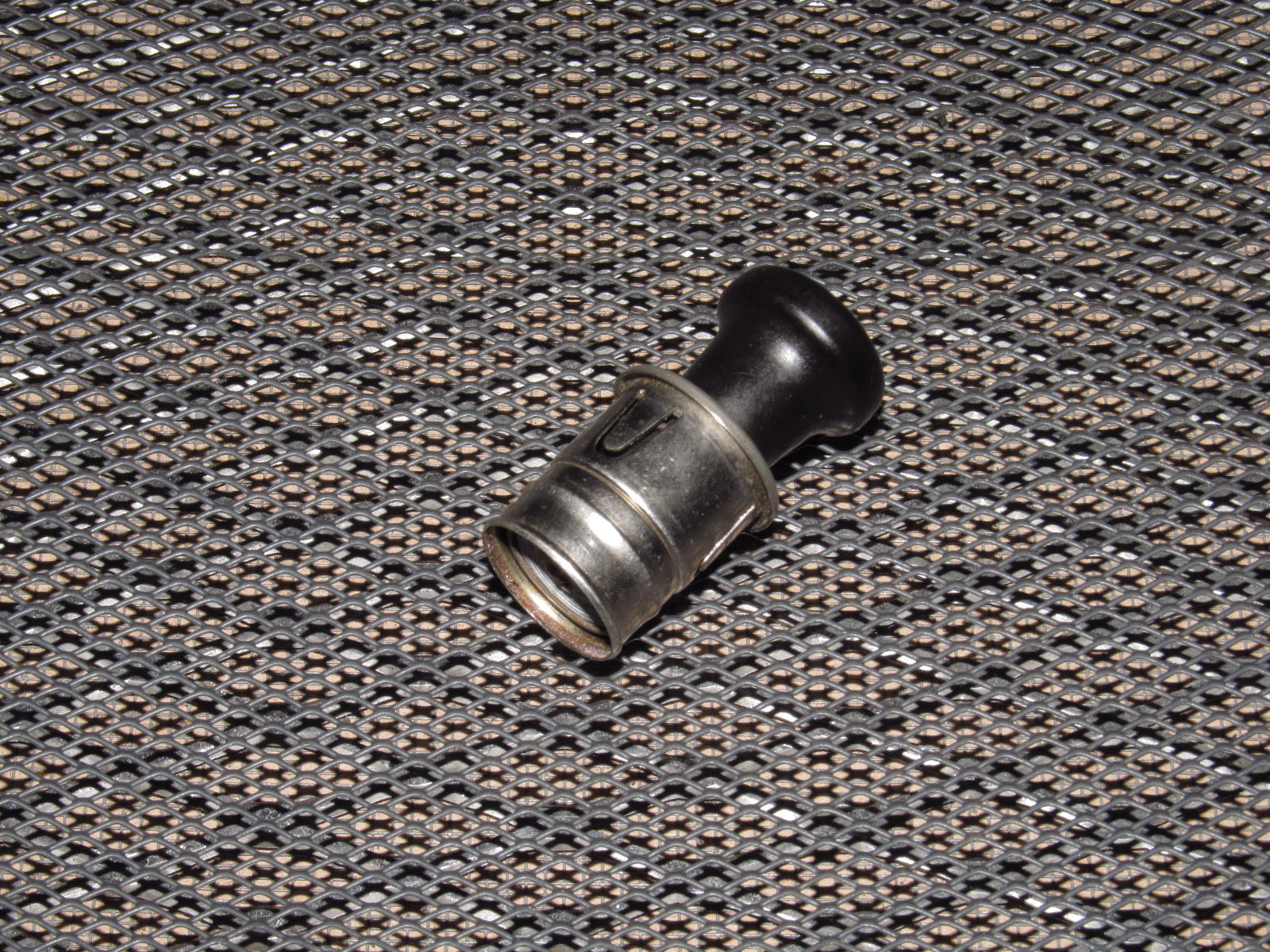 81-83 Mazda RX7 OEM 12v Dash Lighter – Autopartone