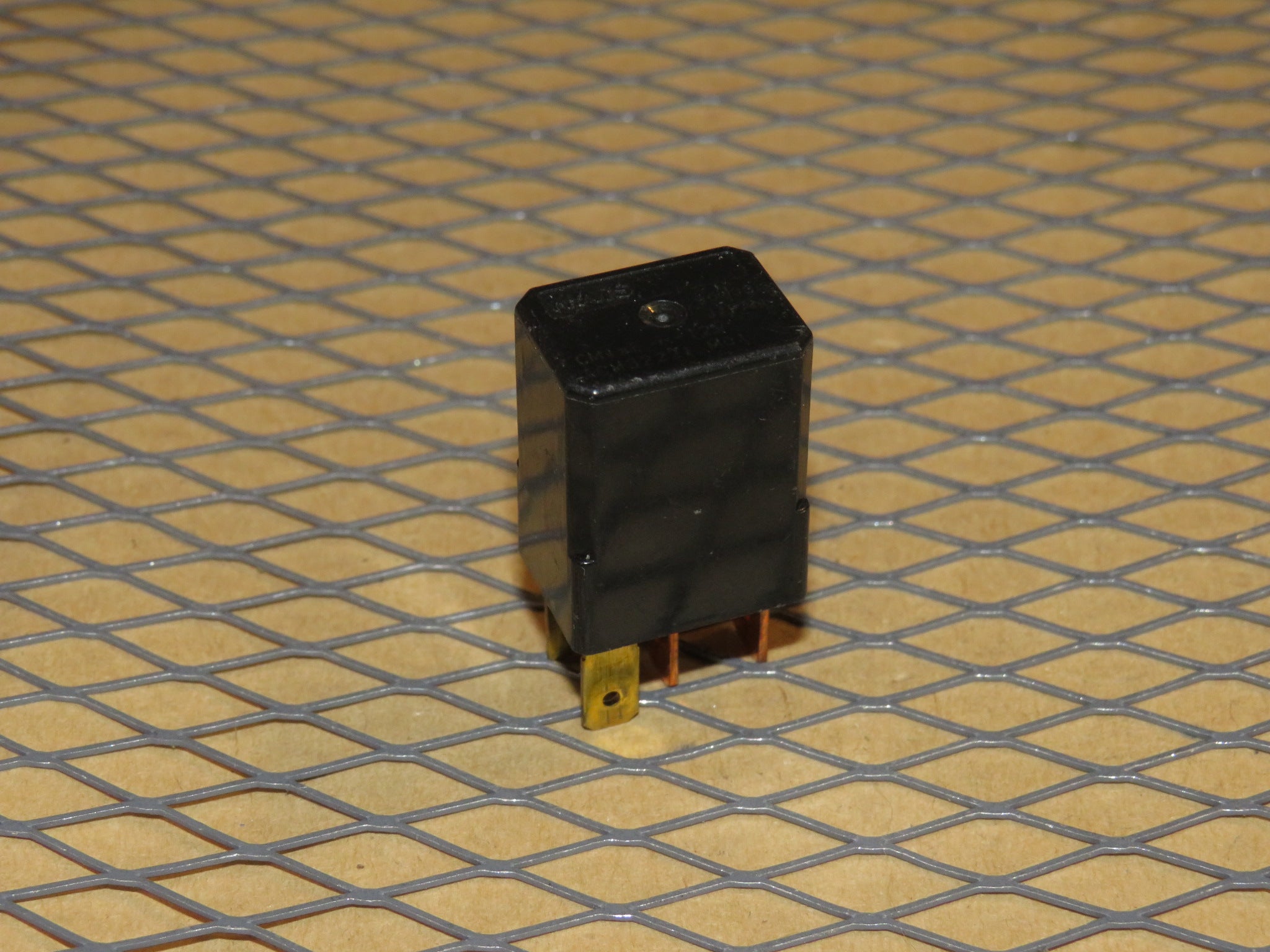 Mazda Relay CM1aF-R-12V / ACM32221 M01 – Autopartone