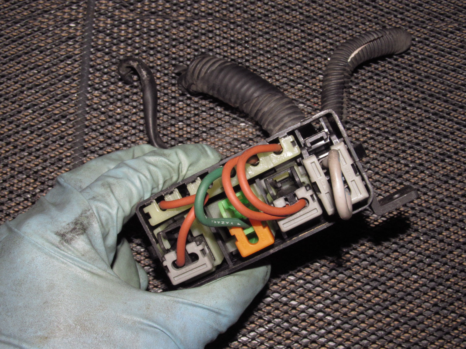 88 89 Nissan 300zx OEM Engine Fuse Relay Linkage Box – Autopartone