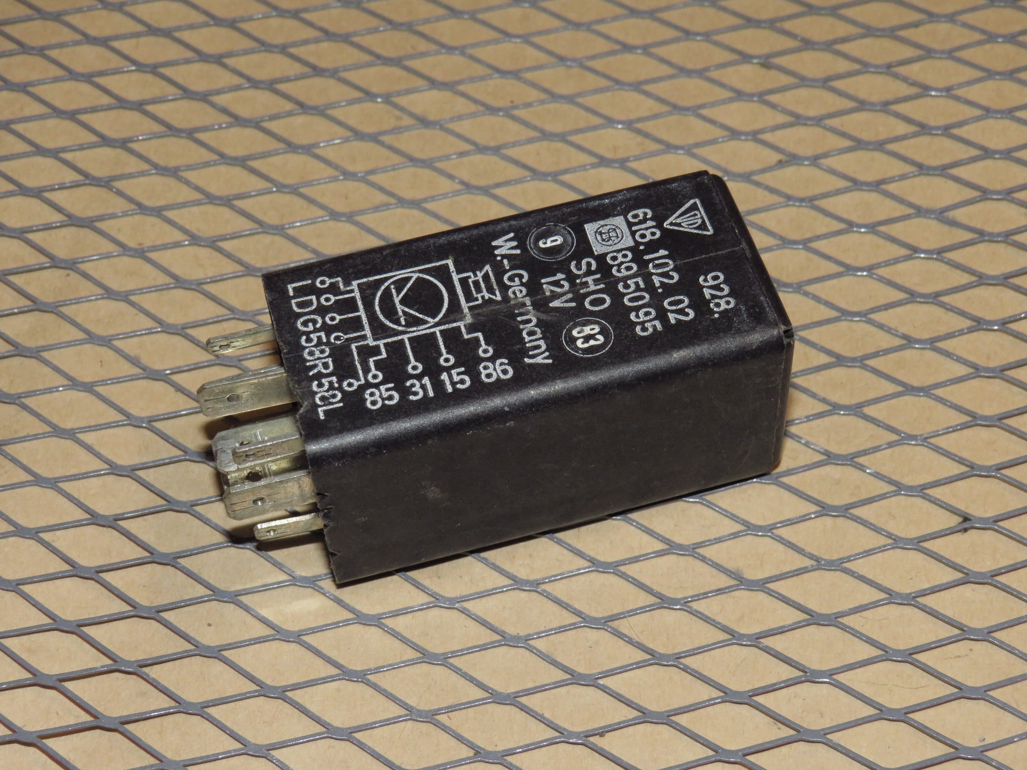 Porsche Relay 928.618.102.02 / 89 50 95 – Autopartone.com