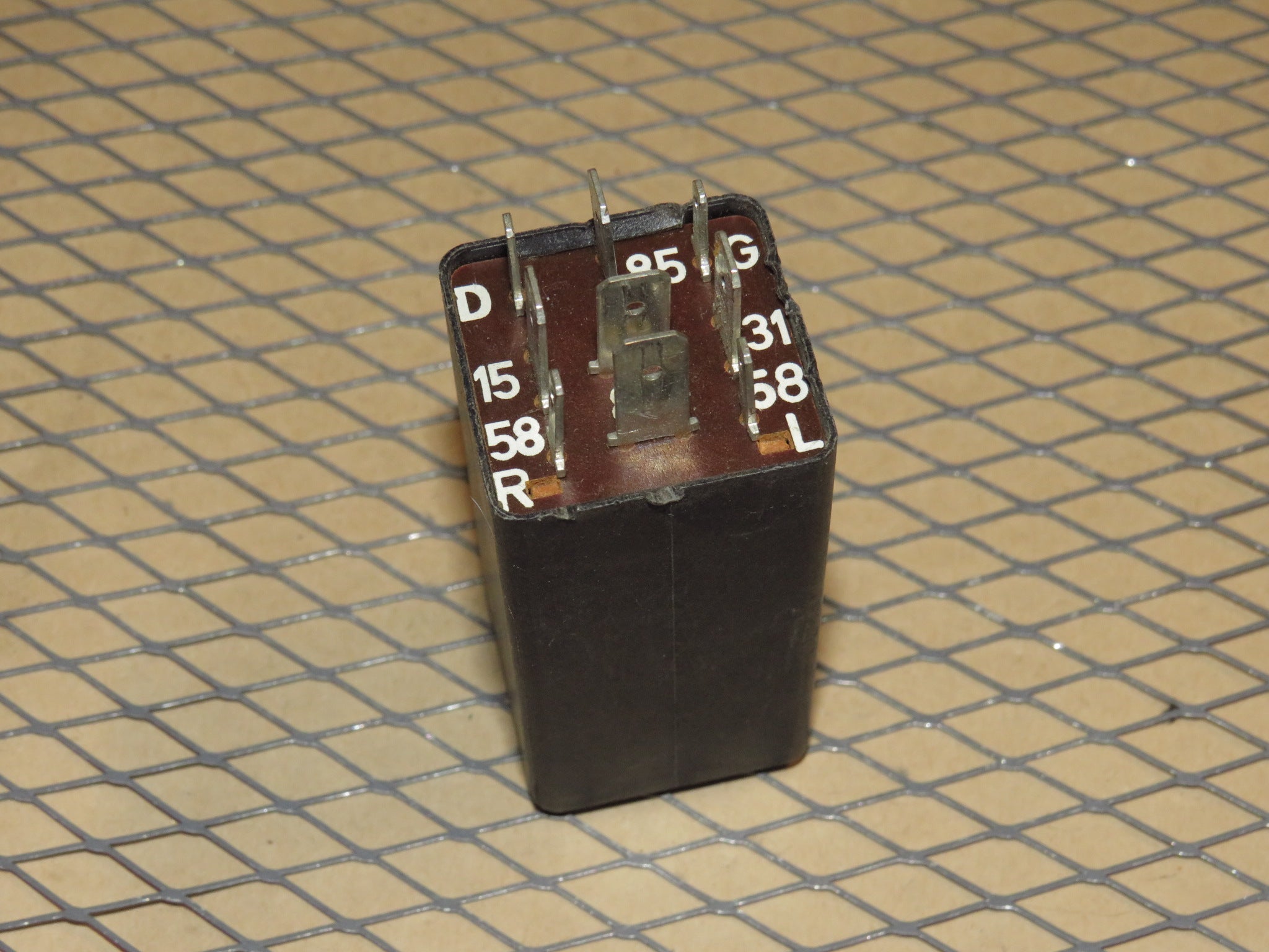 Porsche Relay 928.618.102.02 / 89 50 95 – Autopartone.com