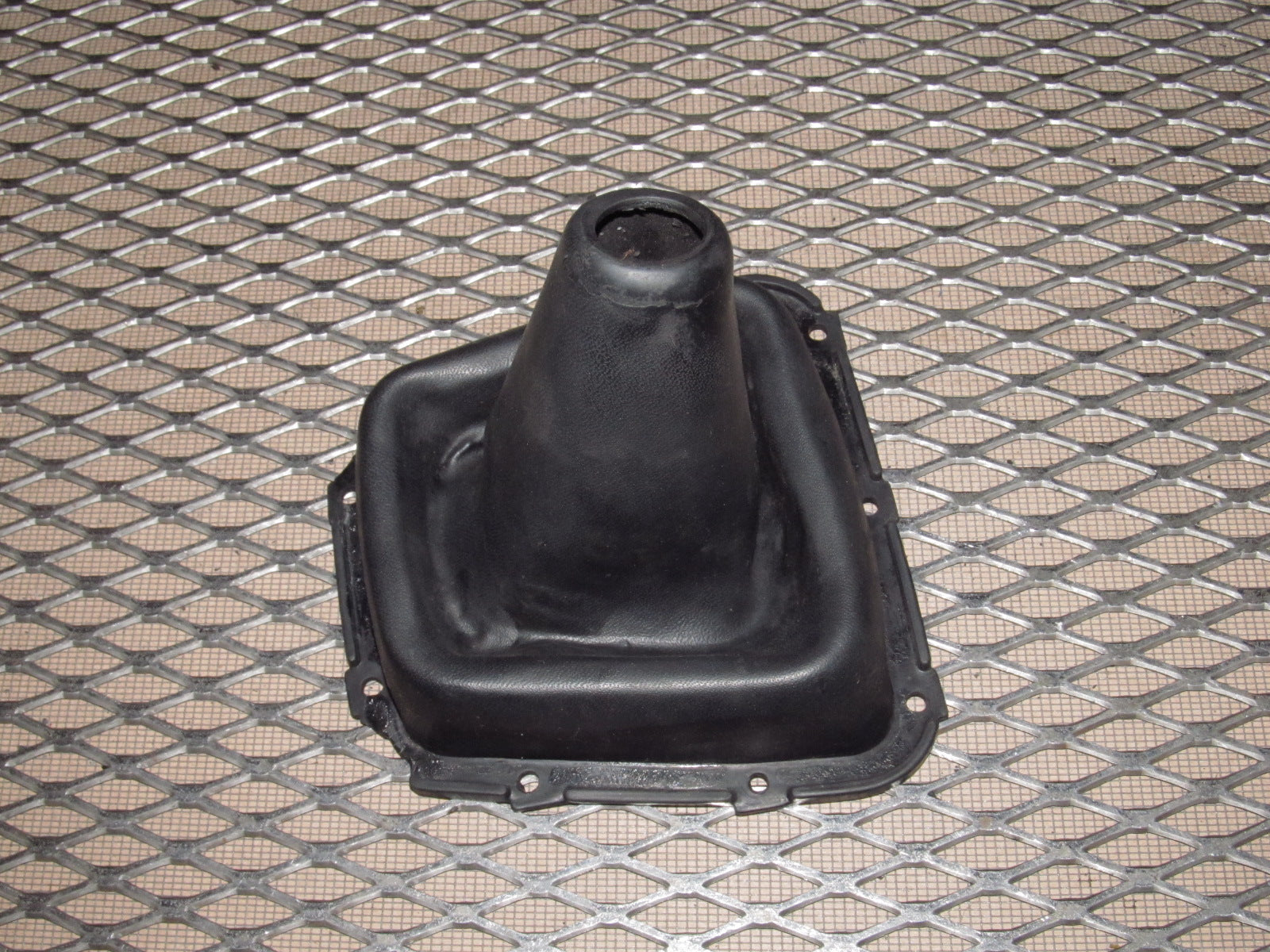 81-83 Mazda RX7 OEM Shift Boot - M/T – Autopartone