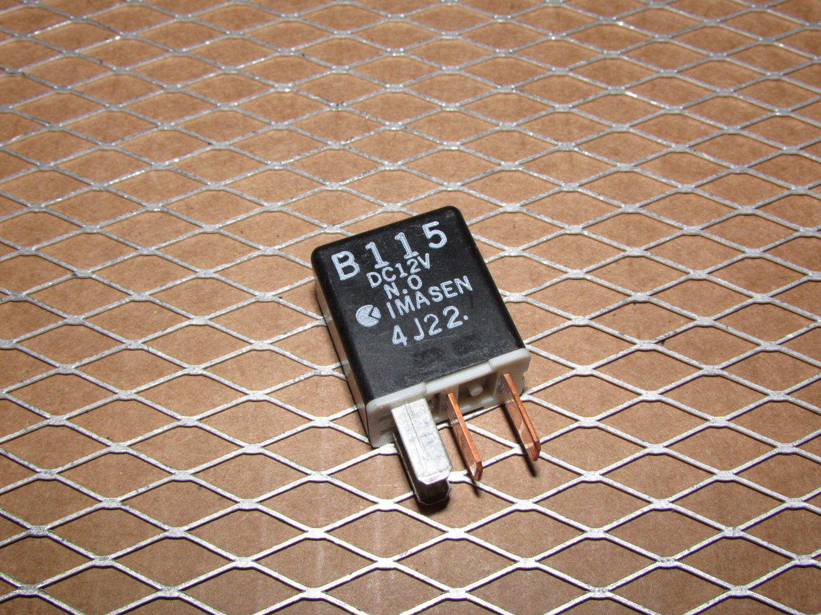 Mazda Relay B115 DC12V – Autopartone