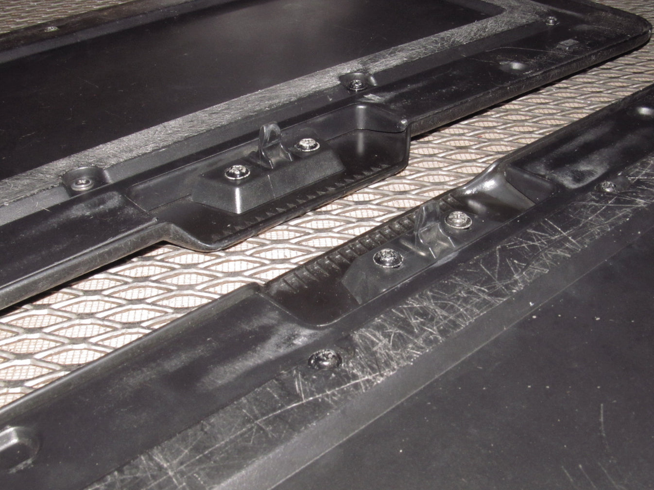 81-83 Mazda RX7 OEM Rear Cargo Box Cover – Autopartone