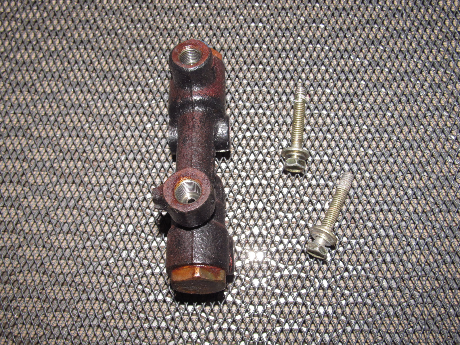 91 92 93 94 95 Toyota MR2 OEM Brake Proportional Valve – Autopartone.com