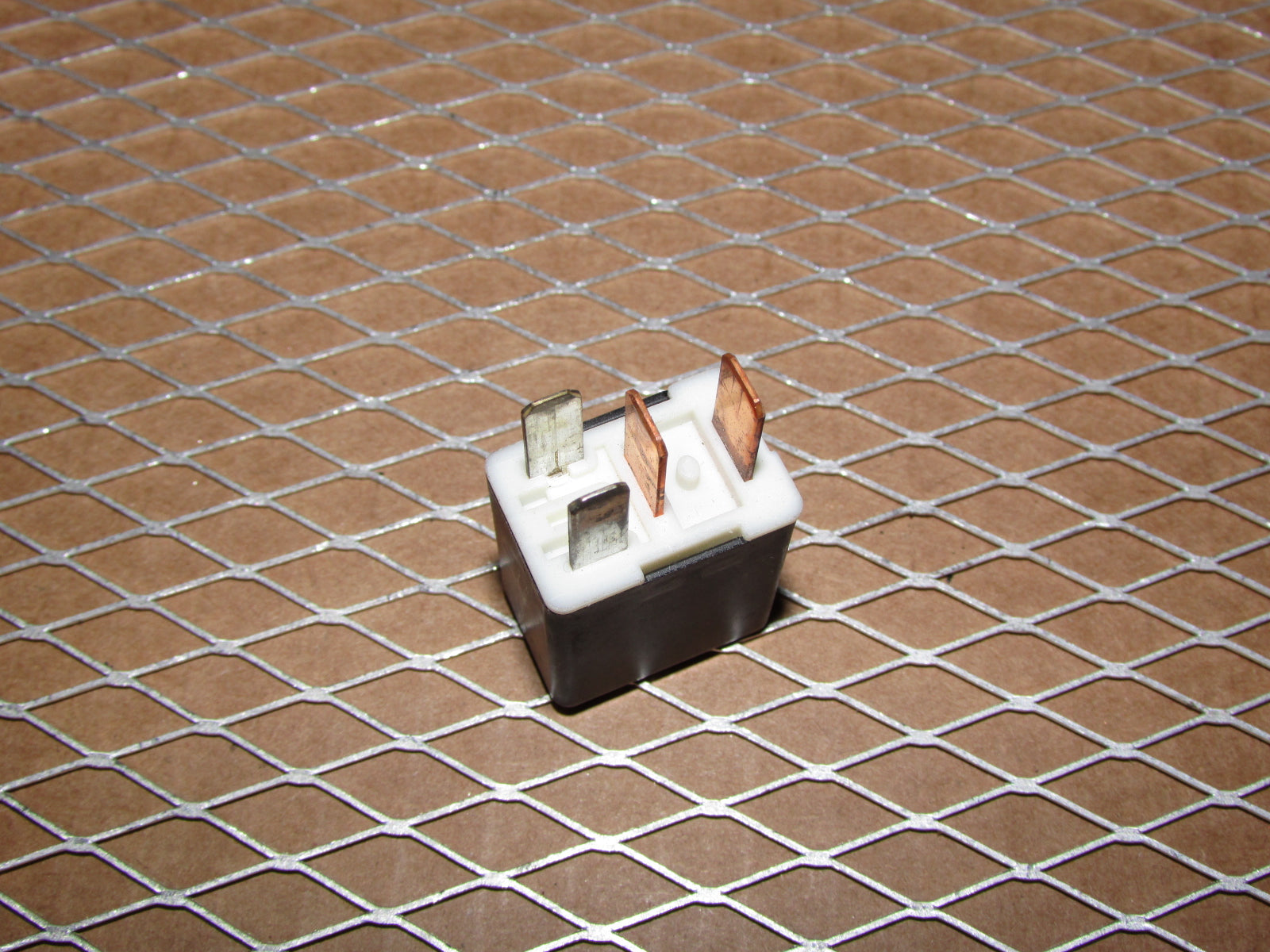 Mazda Relay B115 DC12V – Autopartone