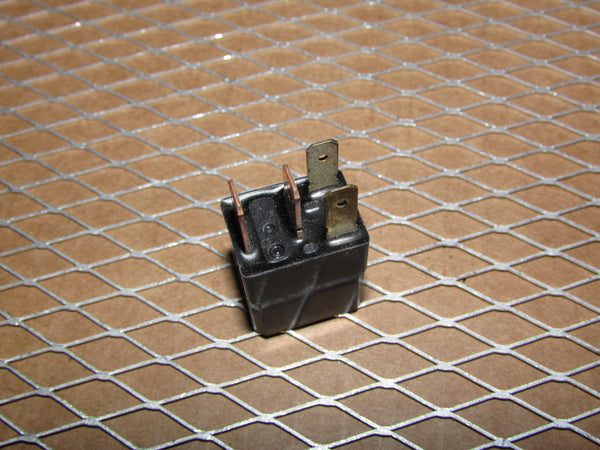 Mazda Relay UM46 67 730 / ACM33221 M19 – Autopartone.com