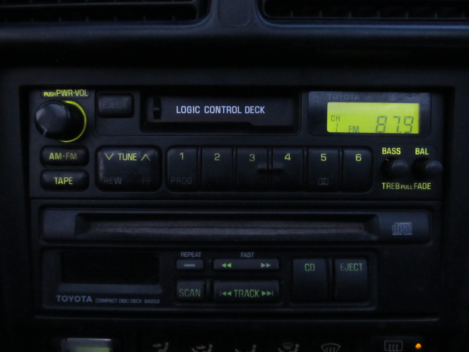 91 92 93 94 95 Toyota MR2 OEM Radio Cassette & CD Player – Autopartone