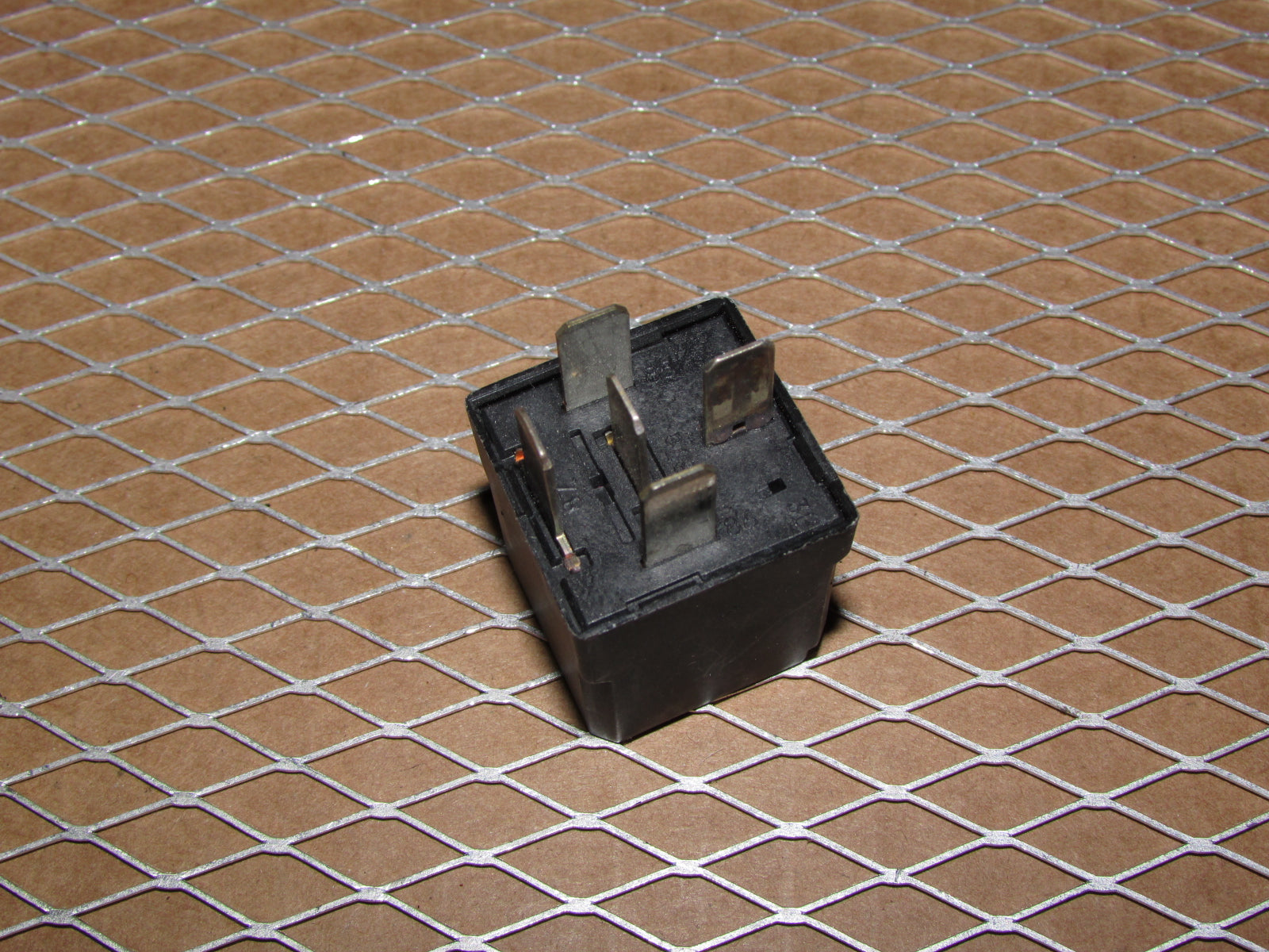 Chrysler Relay 04727370AA – Autopartone.com