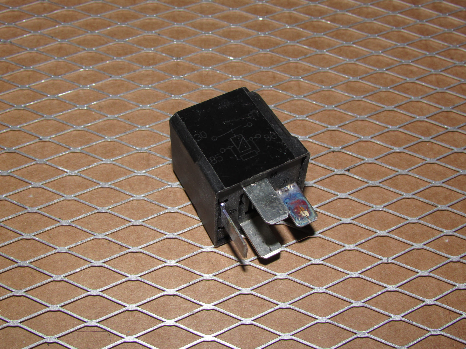 Jeep Relay 04692181AA – Autopartone