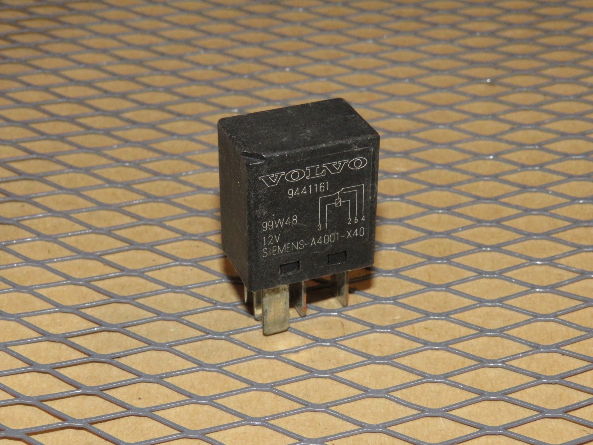 Volvo Relay 9441161 / V23074 – Autopartone.com