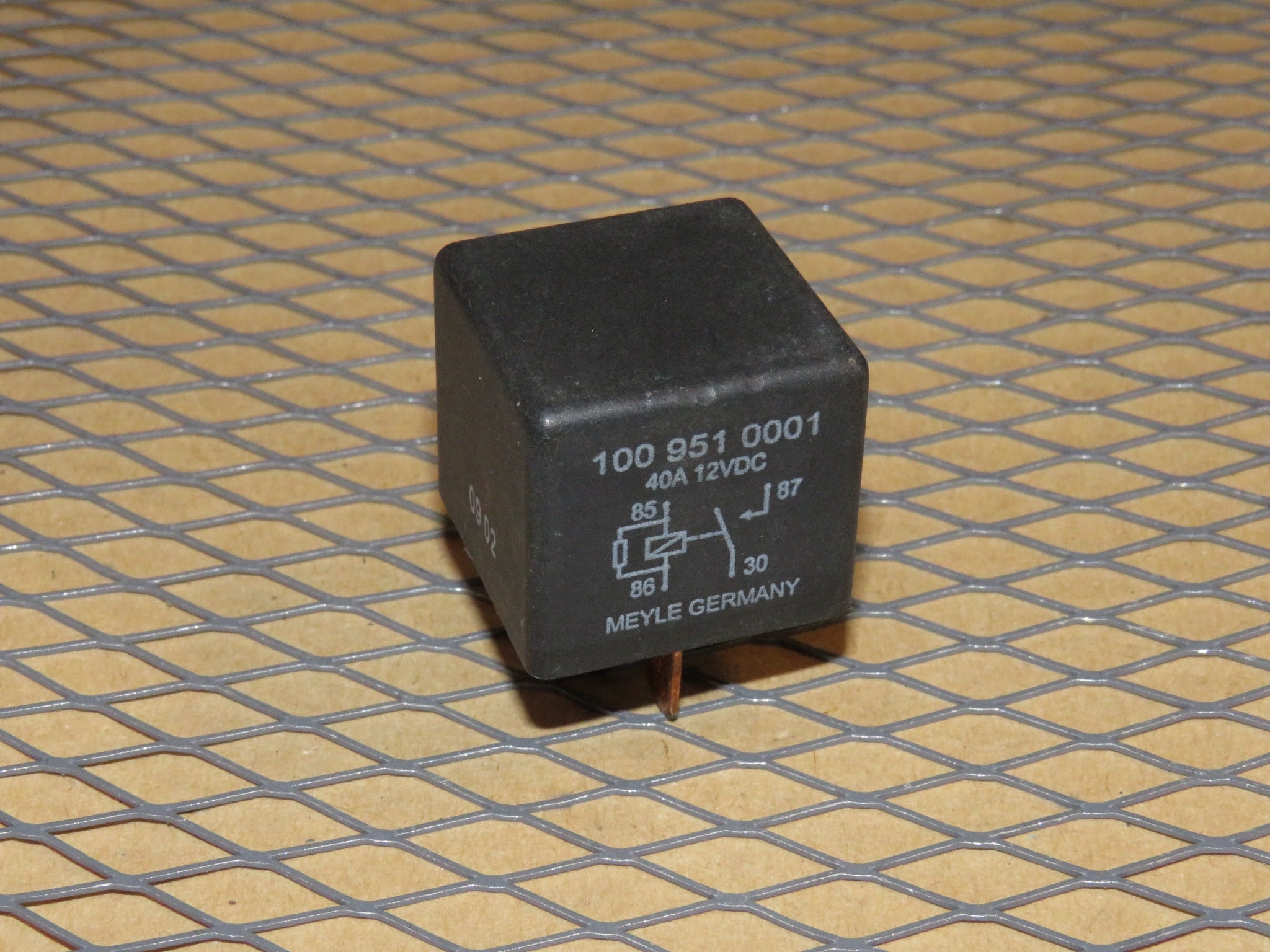 Universal Relay 100 951 0001 / 40A 12VDC / 4 Prongs – Autopartone