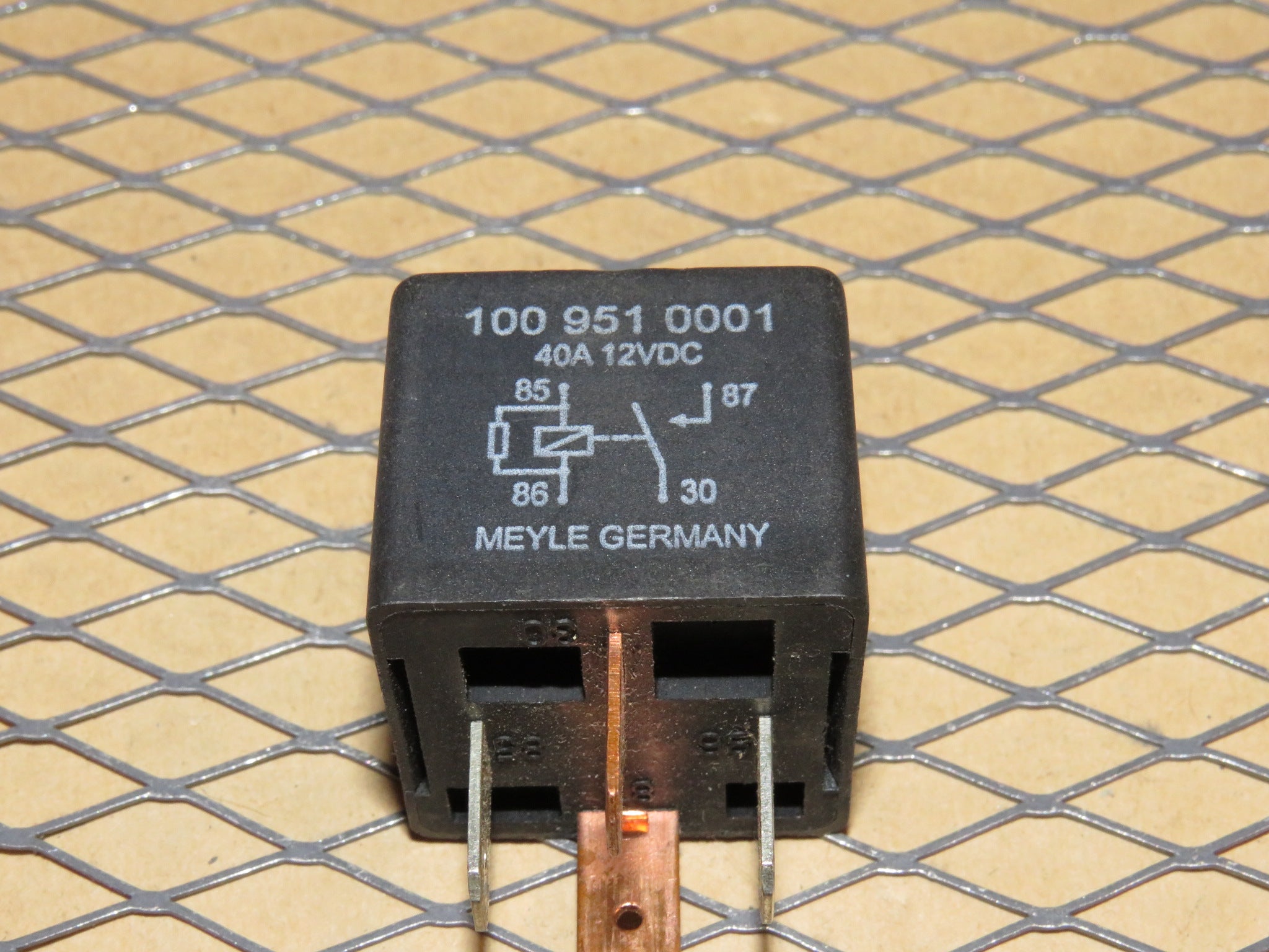 Universal Relay 100 951 0001 / 40A 12VDC / 4 Prongs – Autopartone.com