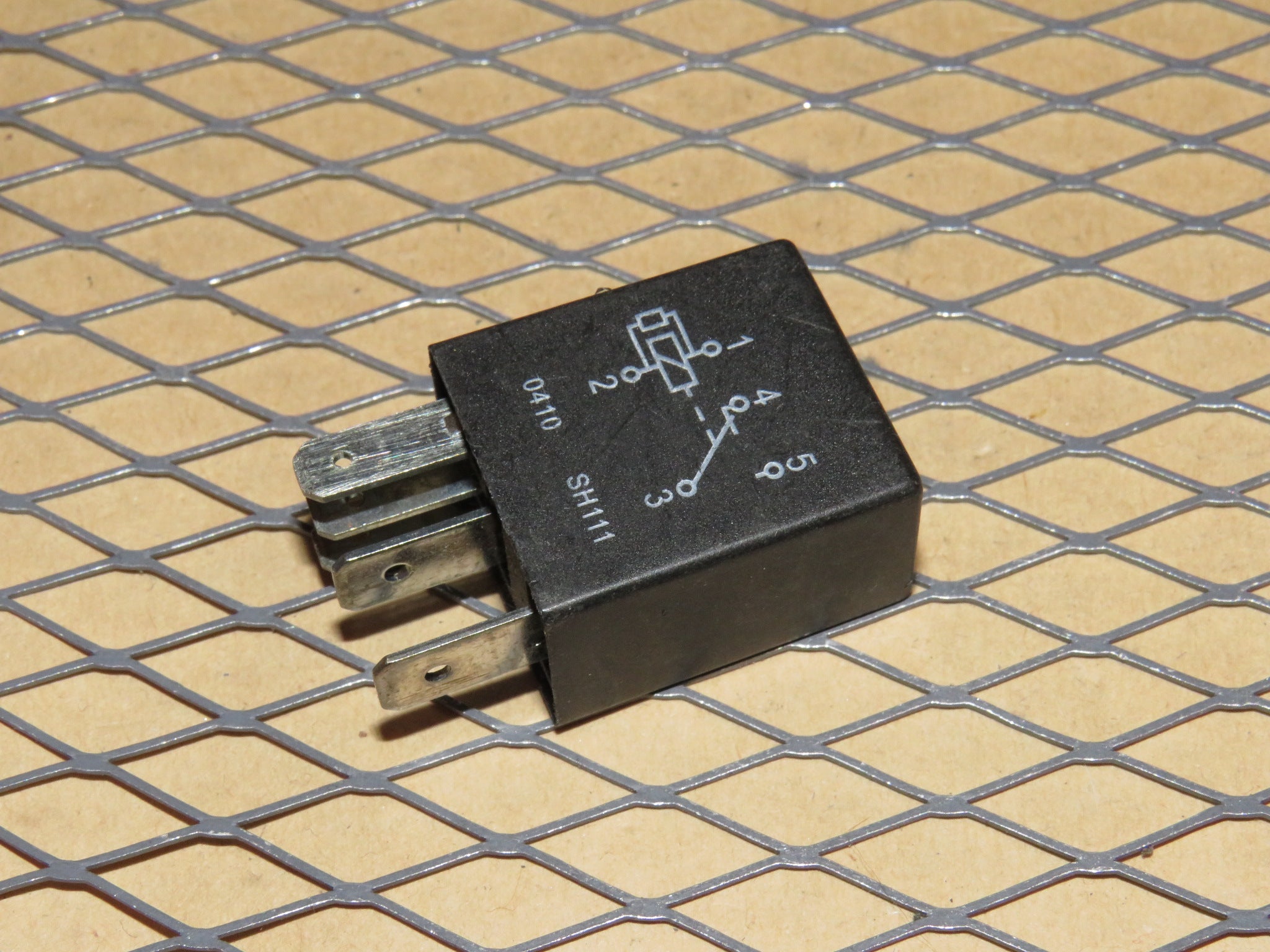 Universal Relay SH111 / 5 Prongs – Autopartone.com
