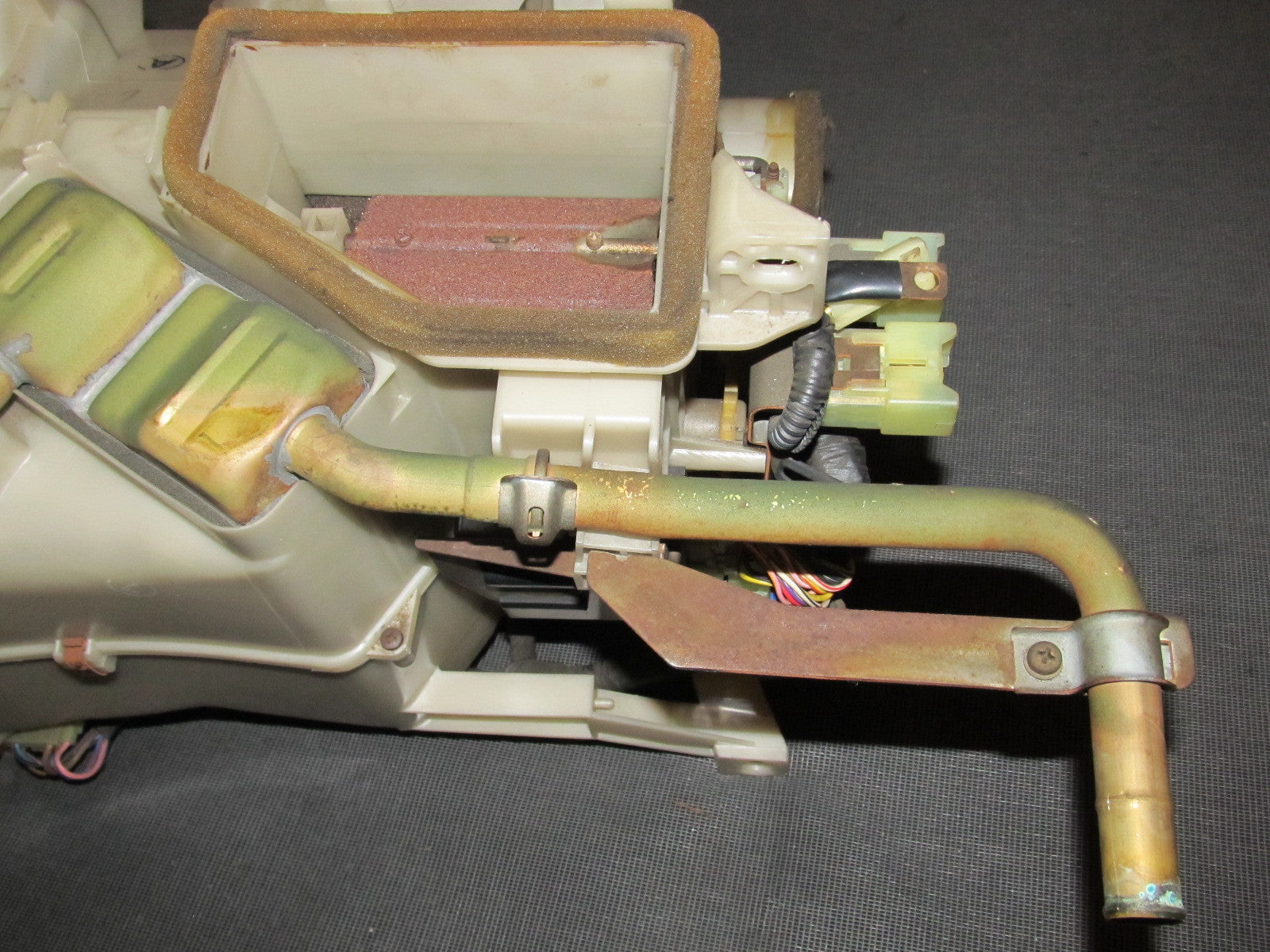 86 87 88 Toyota Supra OEM Heater Core & Box Assembly – Autopartone.com