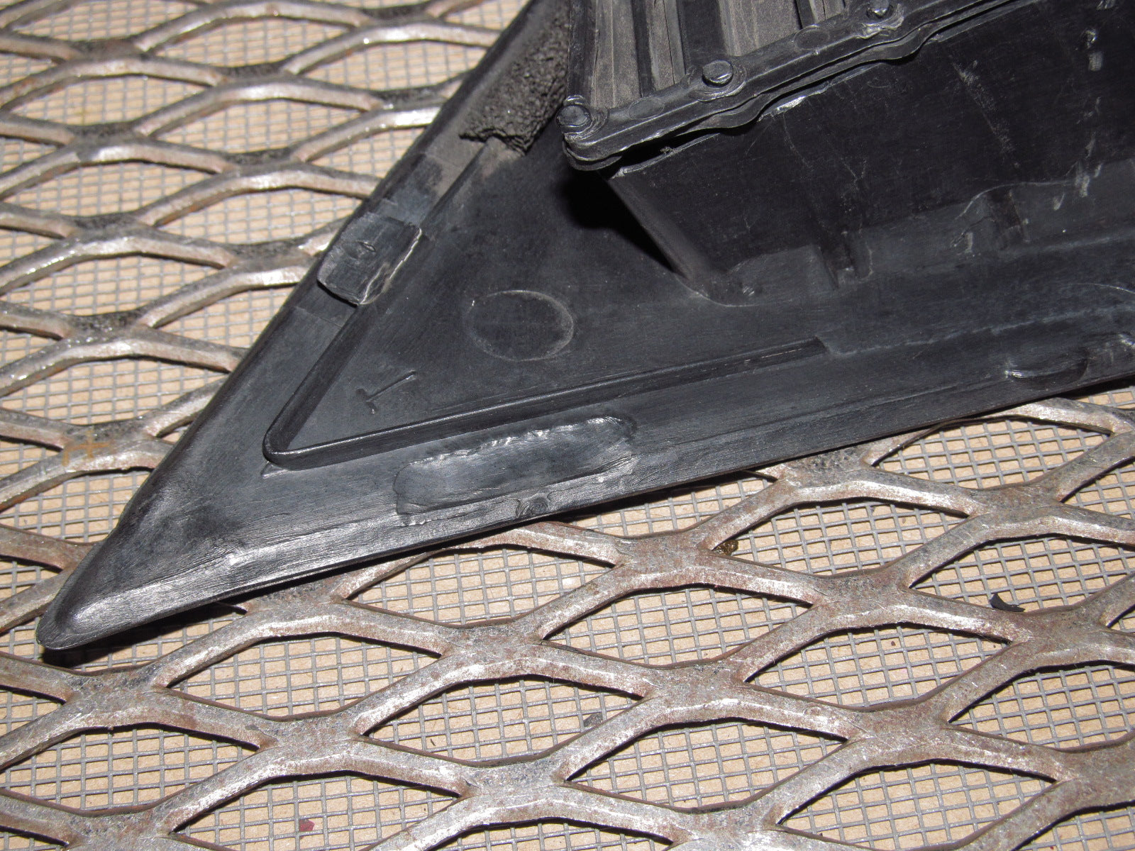91 92 93 94 95 Toyota MR2 OEM Quarter Window Exterior Air Vent - Right ...