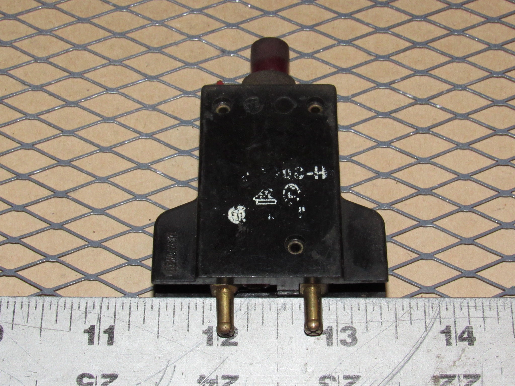 77-95 Mercedes Benz T1 Van Fuse Circuit Breaker 8a E-T-A 240VAC 2-5200 ...