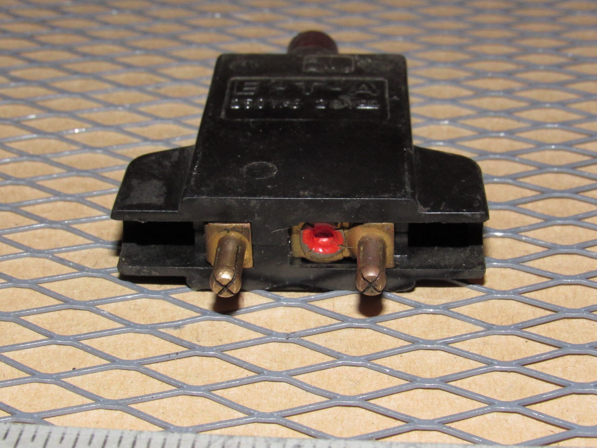 77-95 Mercedes Benz T1 Van Fuse Circuit Breaker 8a E-T-A 240VAC 2-5200 ...