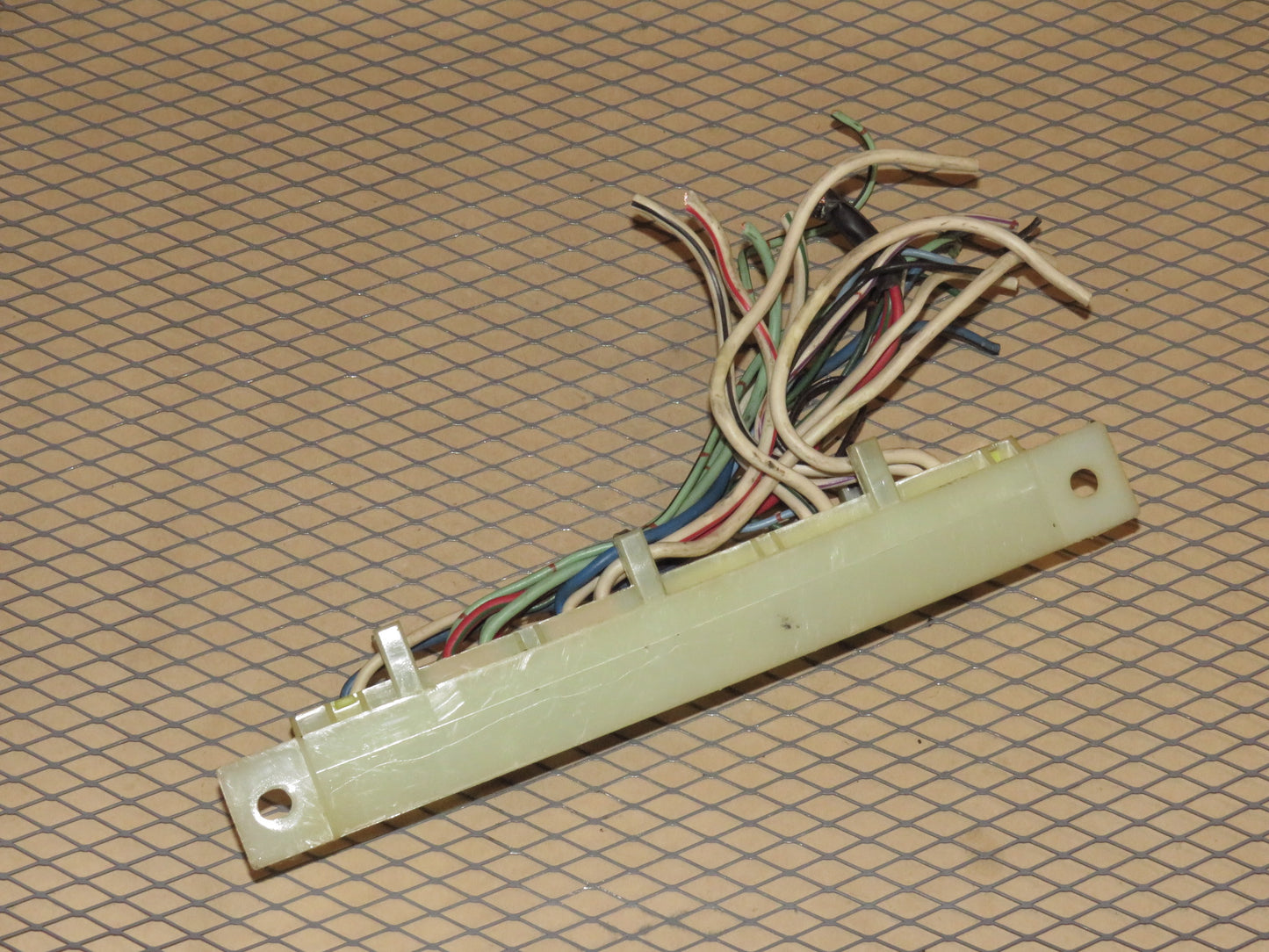 84 85 86 Nissan 300zx OEM Interior Relay Fuse Box – Autopartone